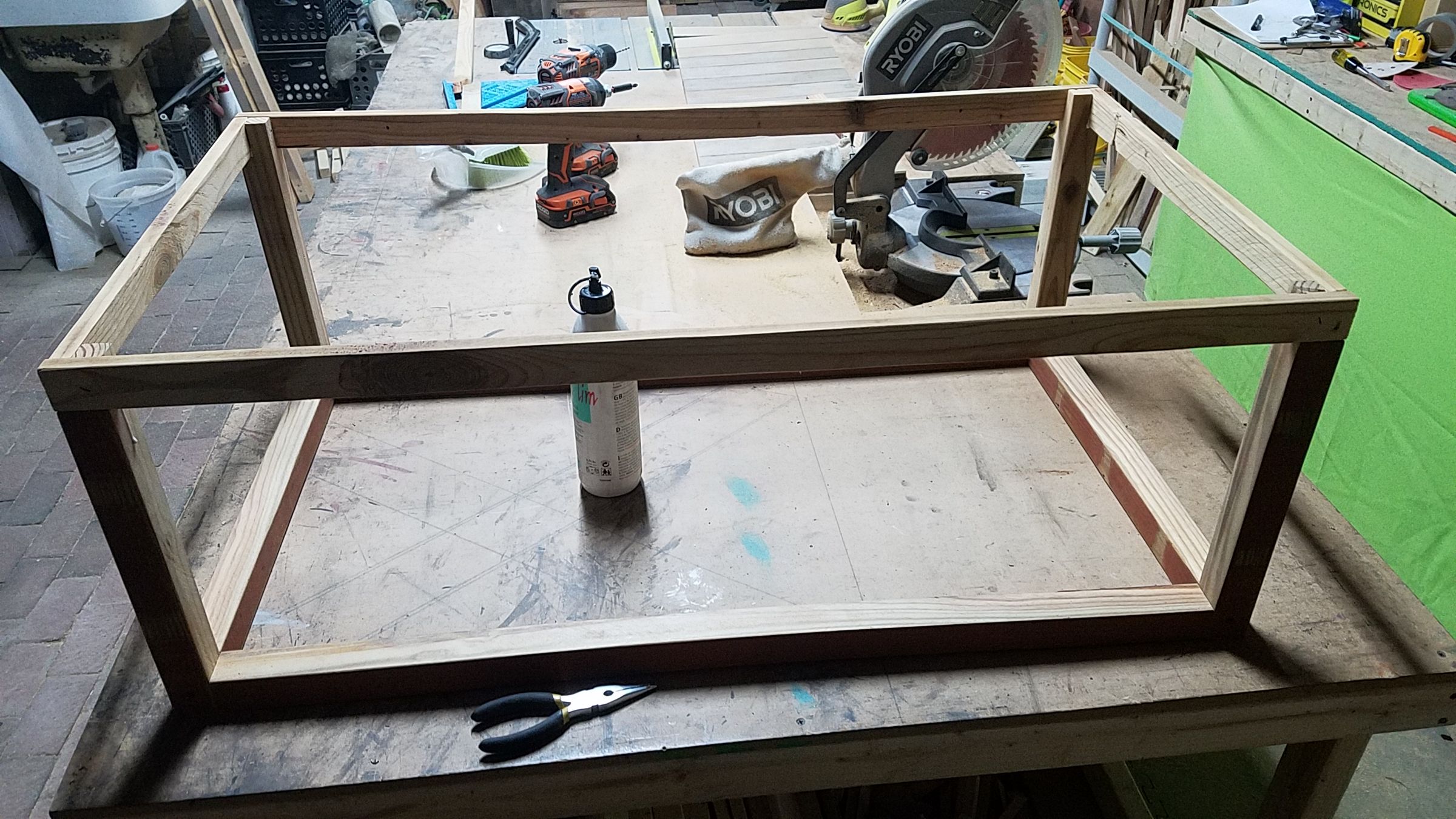 Reclaimed Lift-Top Coffee Table : 8 Steps (with Pictures) - Instructables