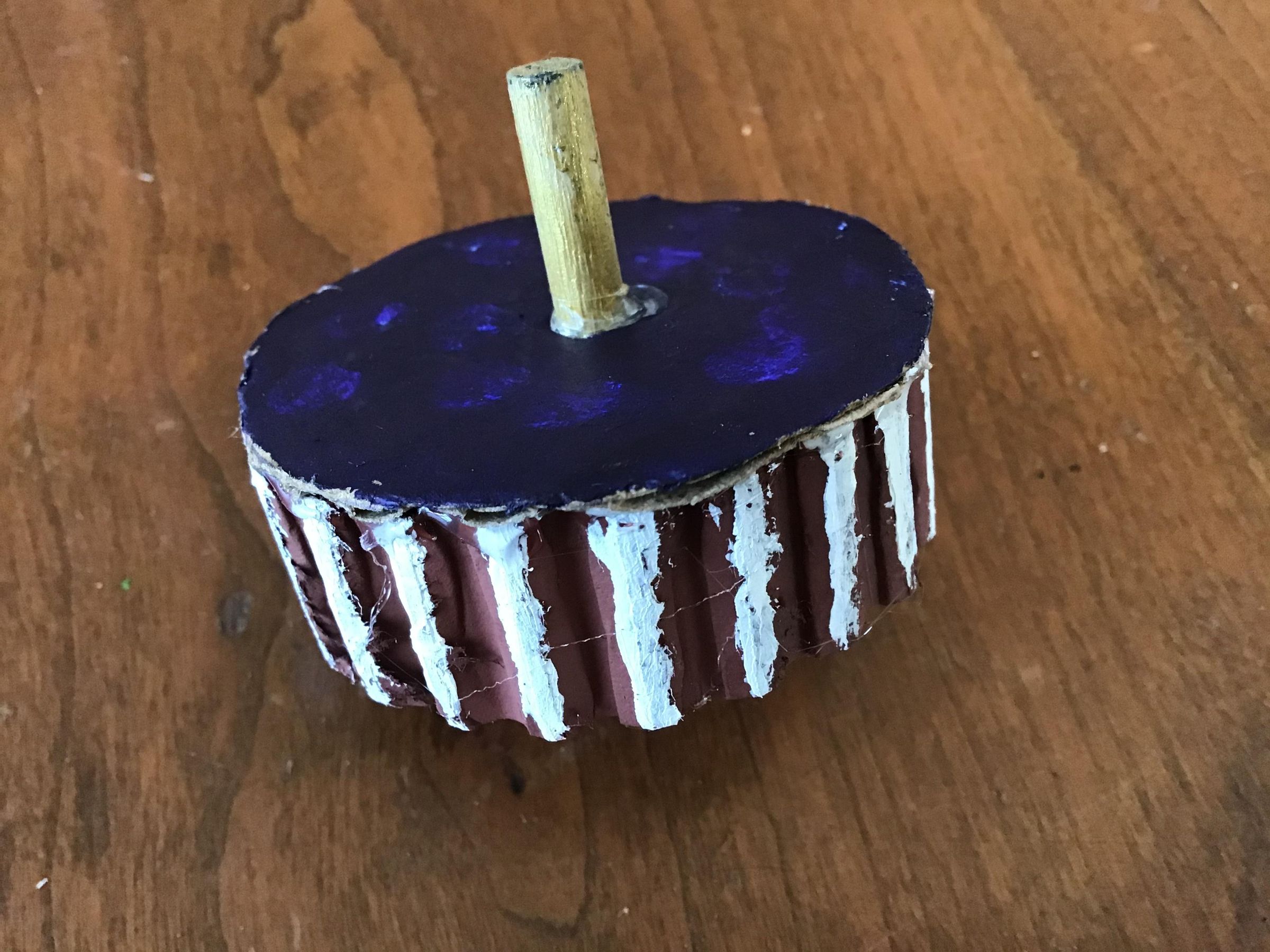 Cardboard Top : 3 Steps - Instructables