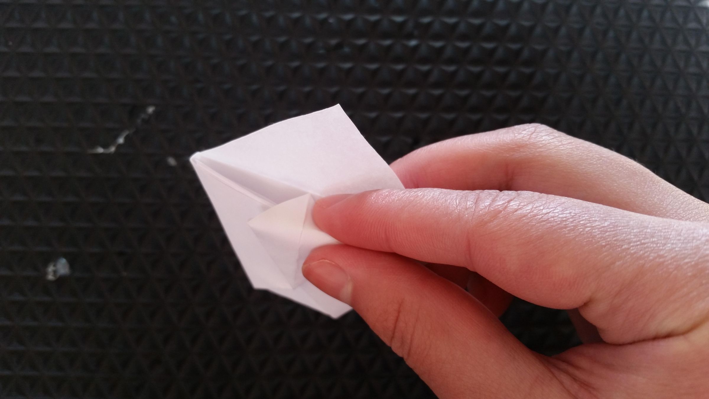 How to Make a Paper Worm Slinky : 5 Steps - Instructables