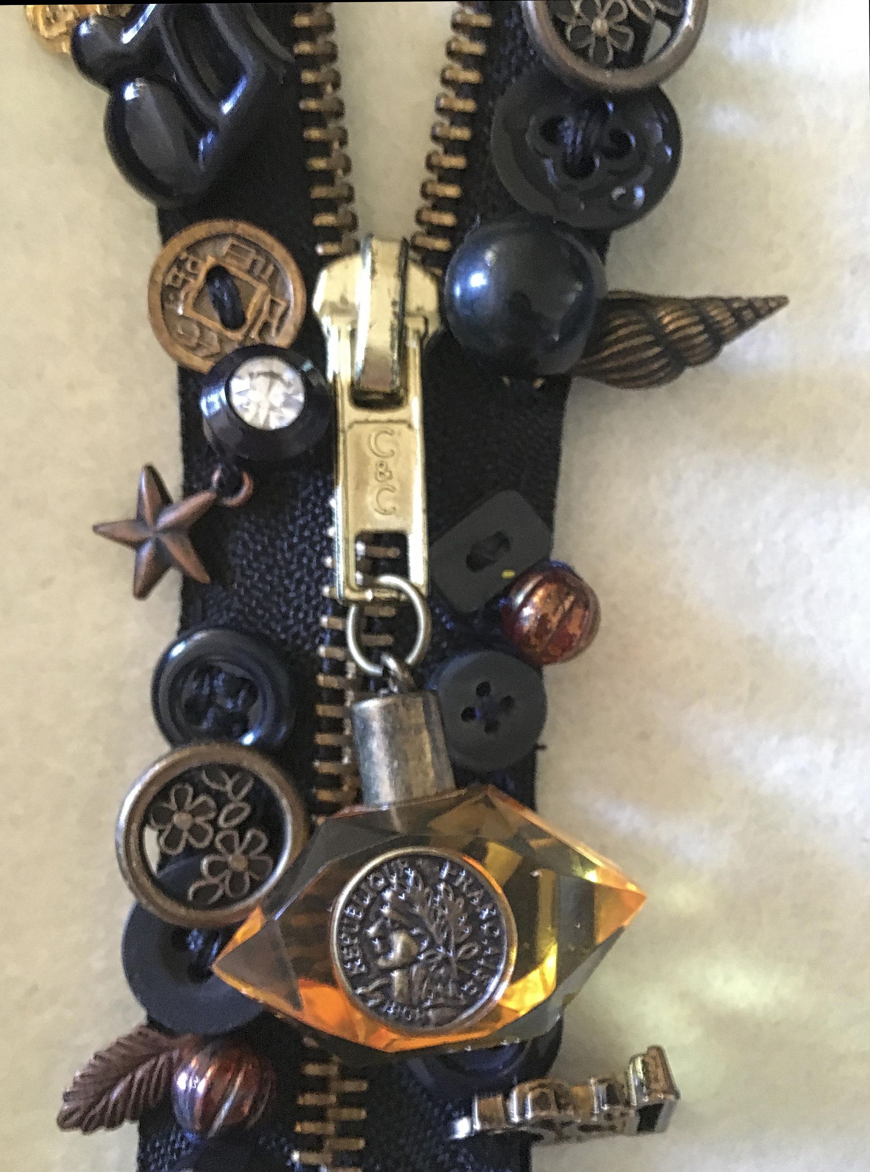 Zipper Charm Necklace : 5 Steps - Instructables