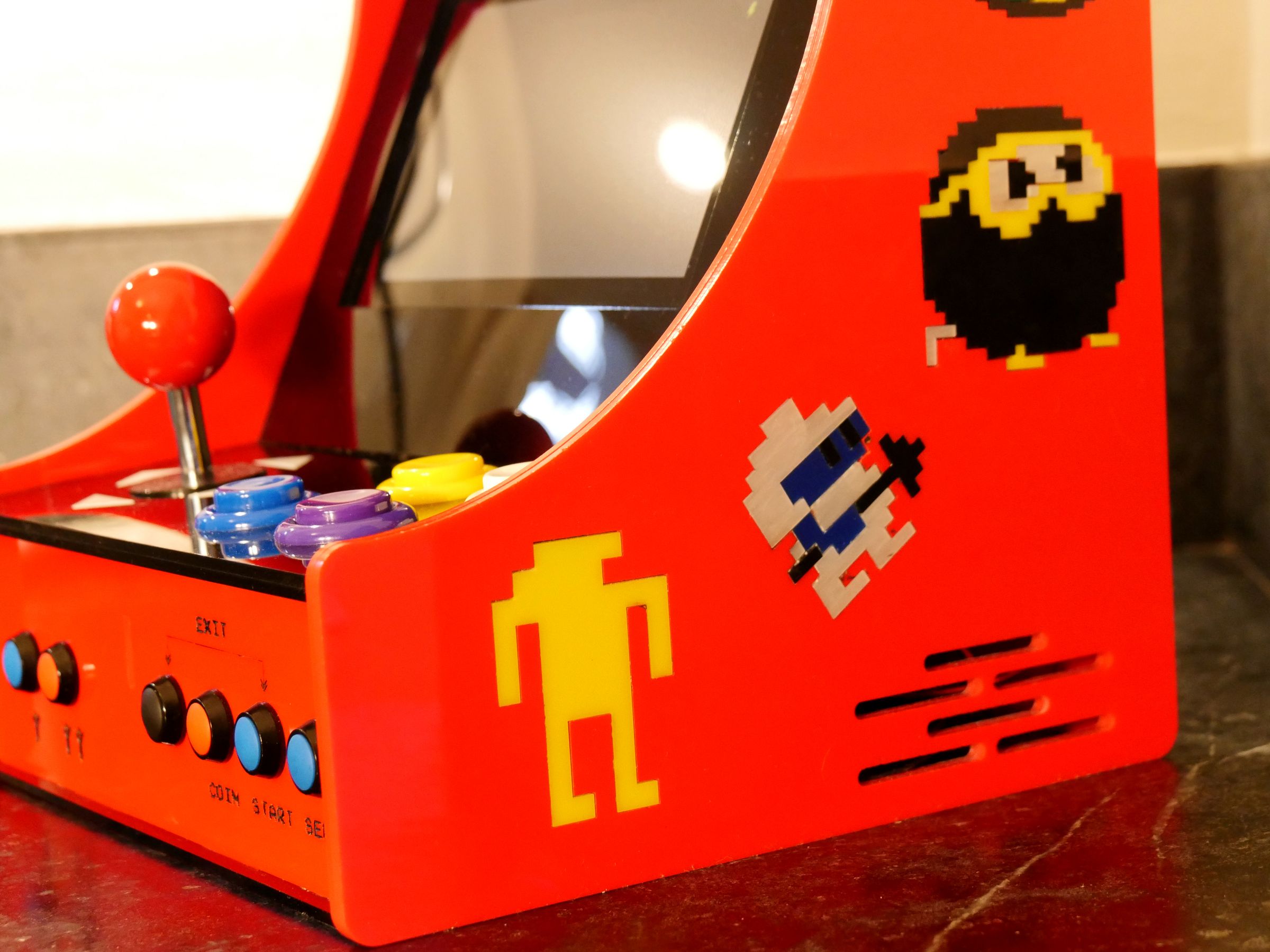 PIXELCADE - Mini Bartop Arcade With Integrated PIXEL LED Display : 13 ...