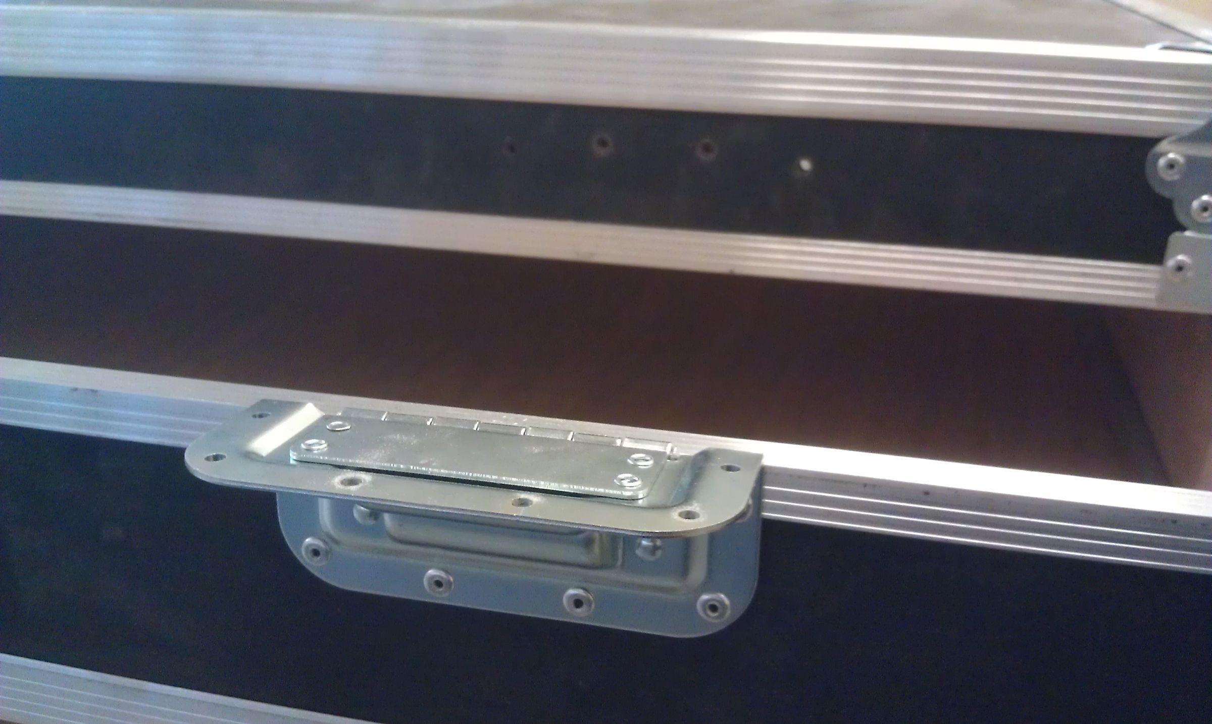 Road Case : 8 Steps - Instructables