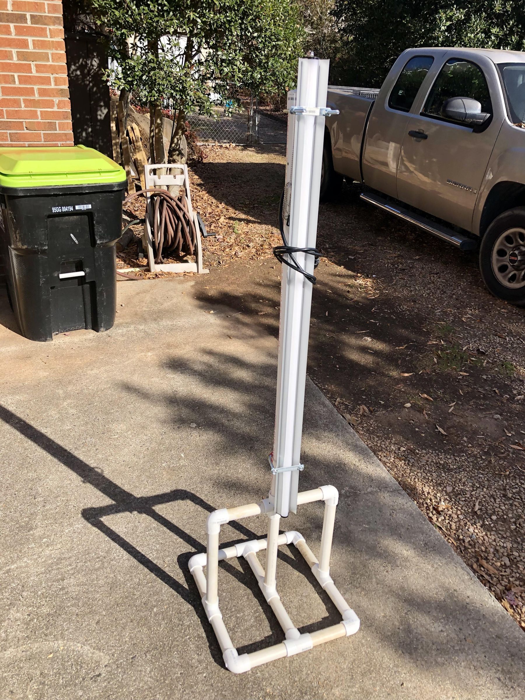 PVC Vertical Work Light : 3 Steps - Instructables