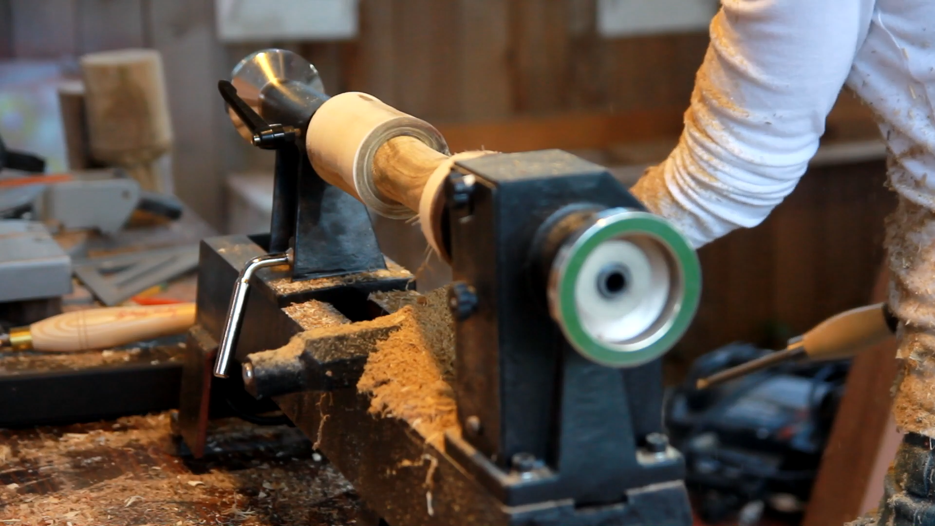 Wood Turning 101 - What You Need to Know to Get Started on the Lathe ...
