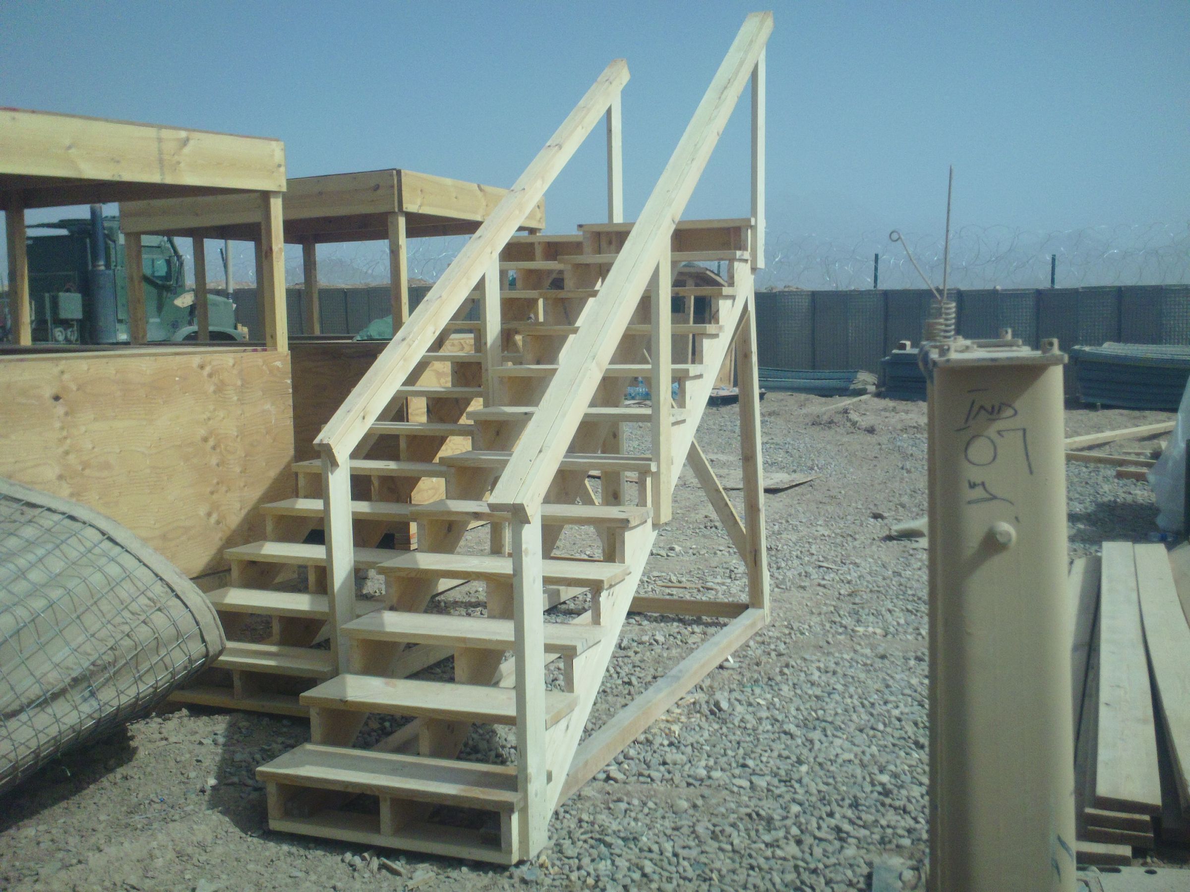 Self Standing Staircase : 7 Steps (with Pictures) - Instructables