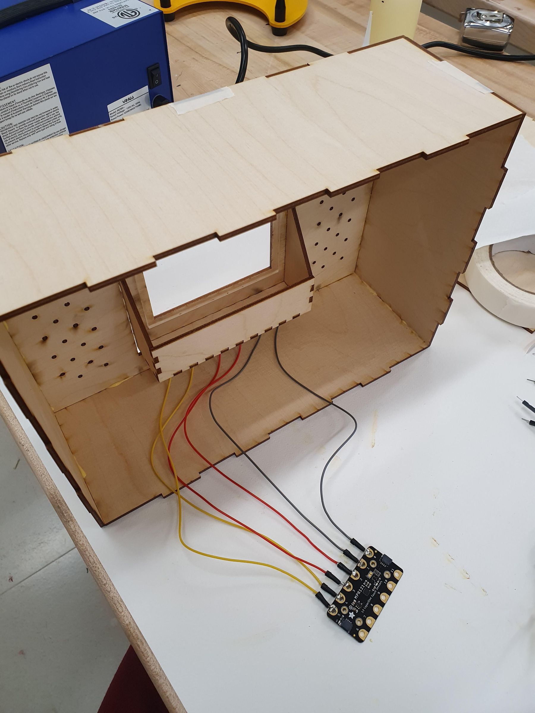 Capacitive Touch Cassette Player With LCD Display : 9 Steps - Instructables