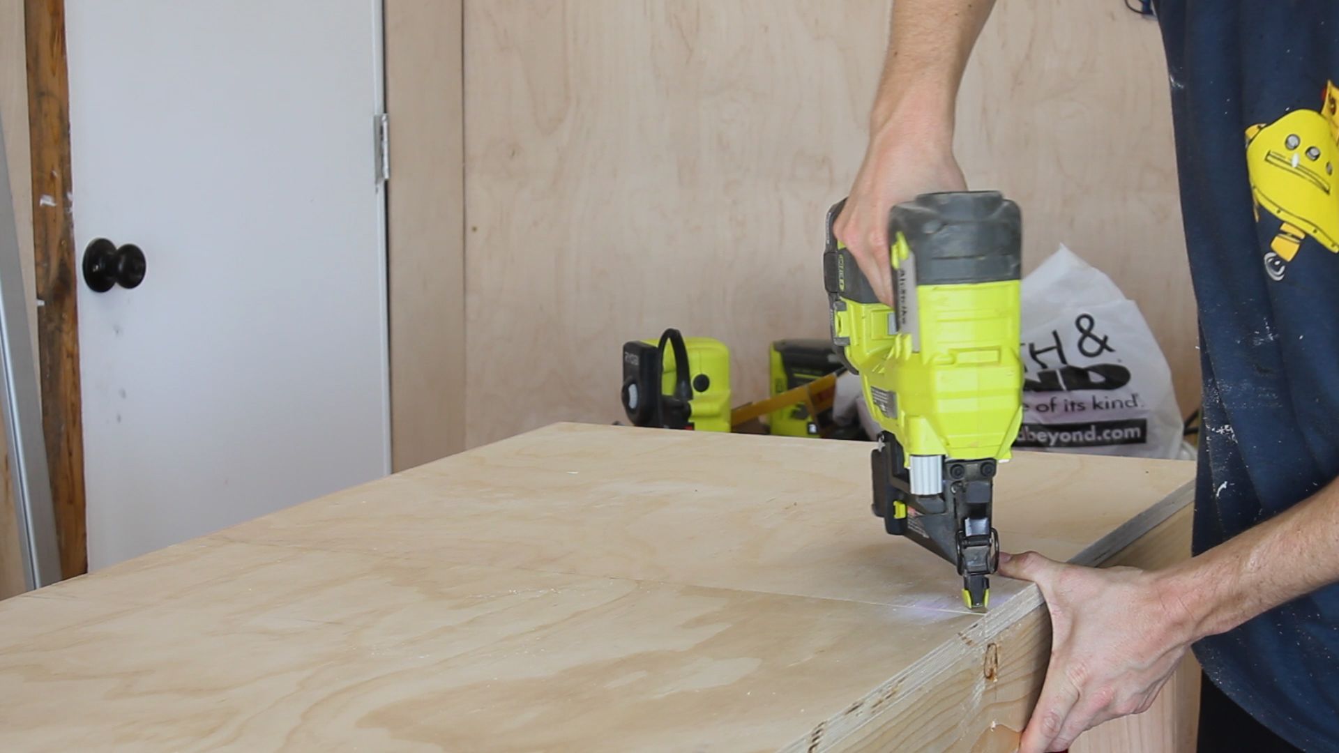 $100 10ft Work Bench/Surface With Storage : 12 Steps (with Pictures ...