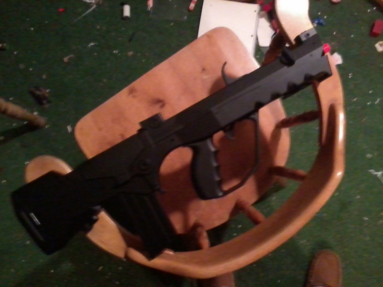 Airsoft FAMAS Custom (SMR Build From Black Ops) : 8 Steps - Instructables