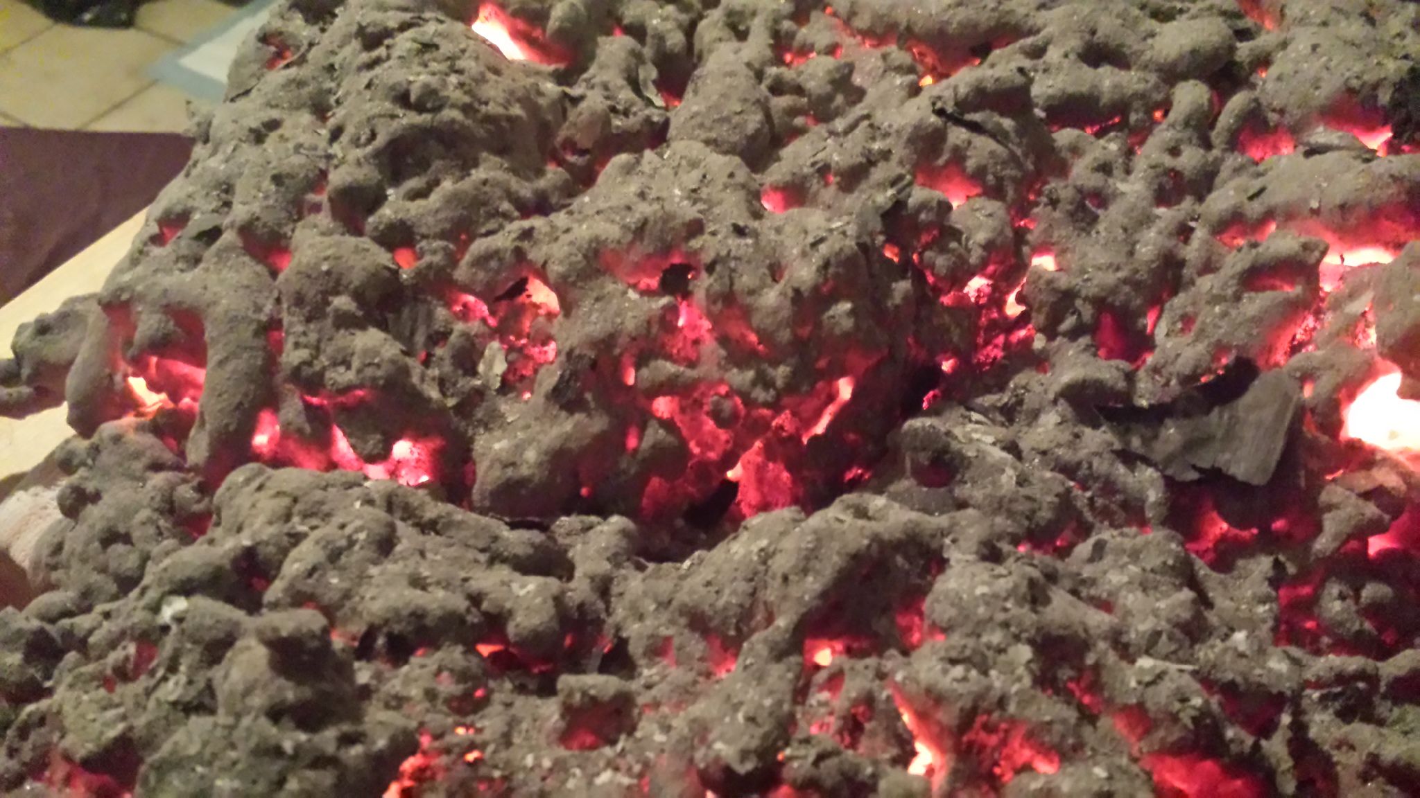 Burning Embers Halloween Prop : 8 Steps (with Pictures) - Instructables