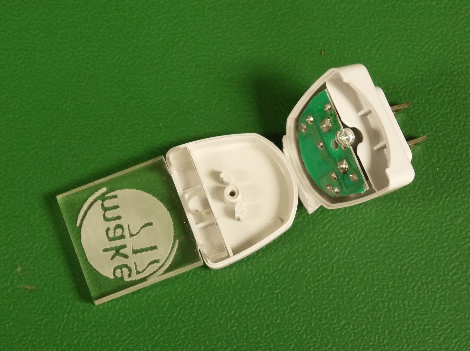 Mini Acrylic Panel Night Light : 8 Steps (with Pictures) - Instructables