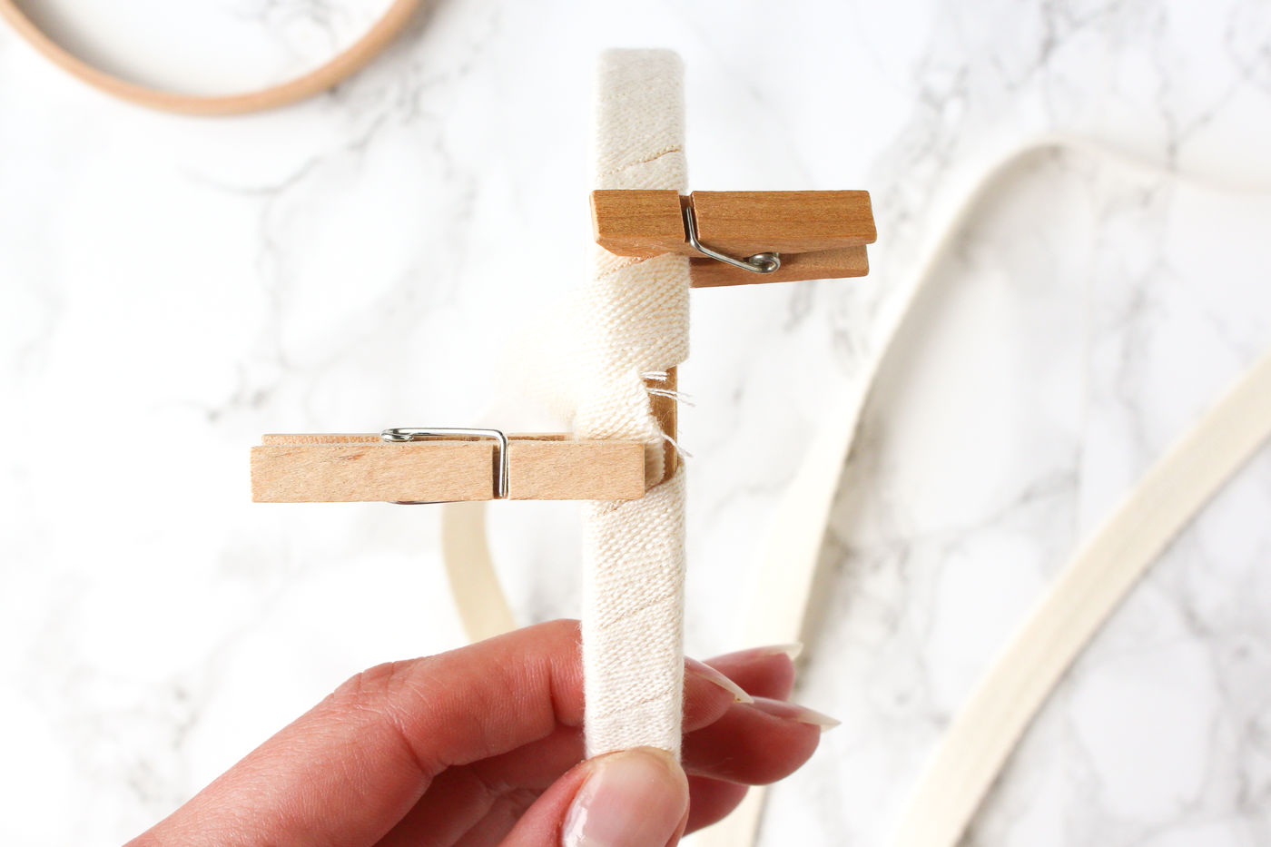 How to Bind an Embroidery Hoop : 8 Steps (with Pictures) - Instructables