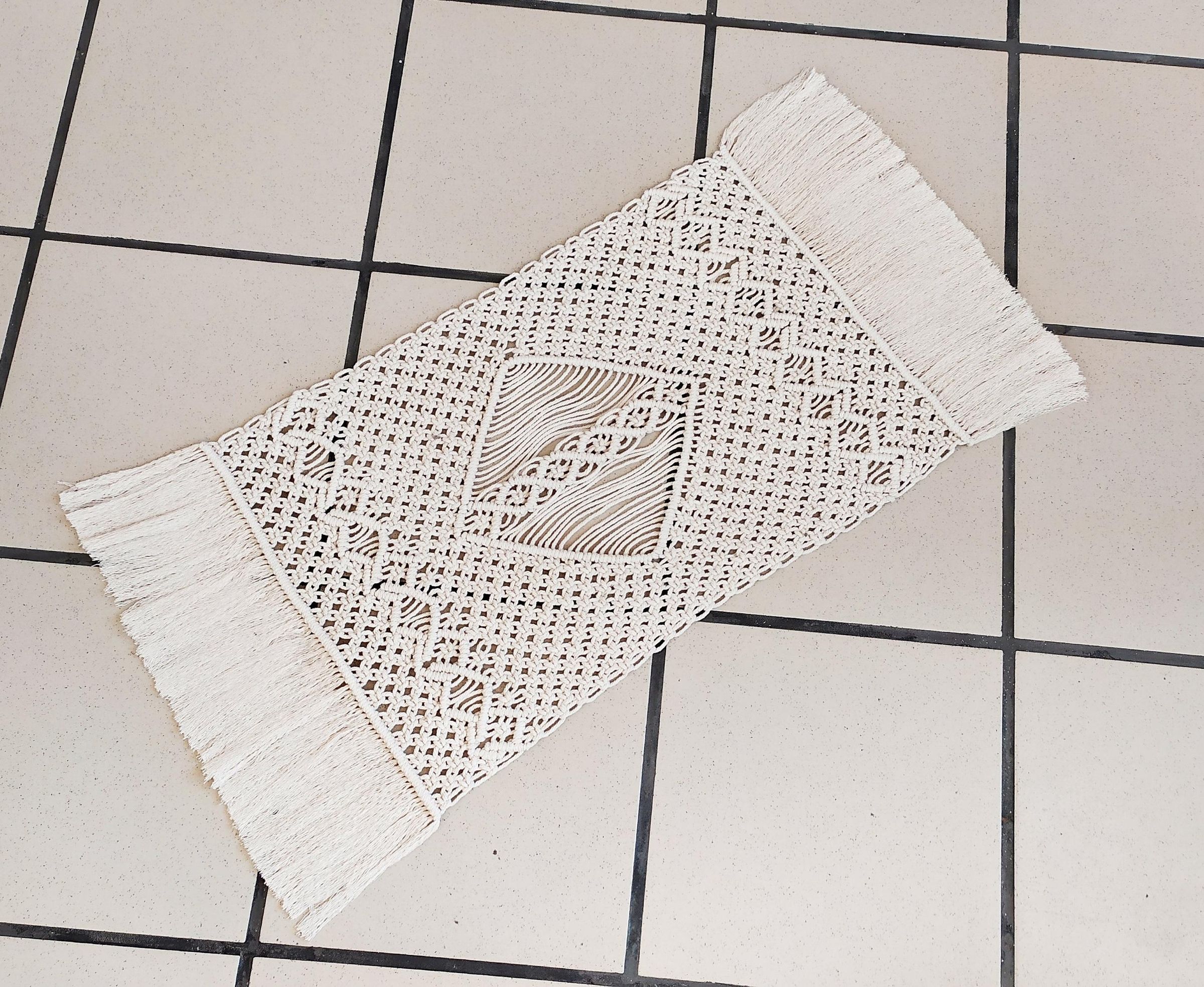 How to Make a Bohemian Macrame Rug : 14 Steps (with Pictures ...