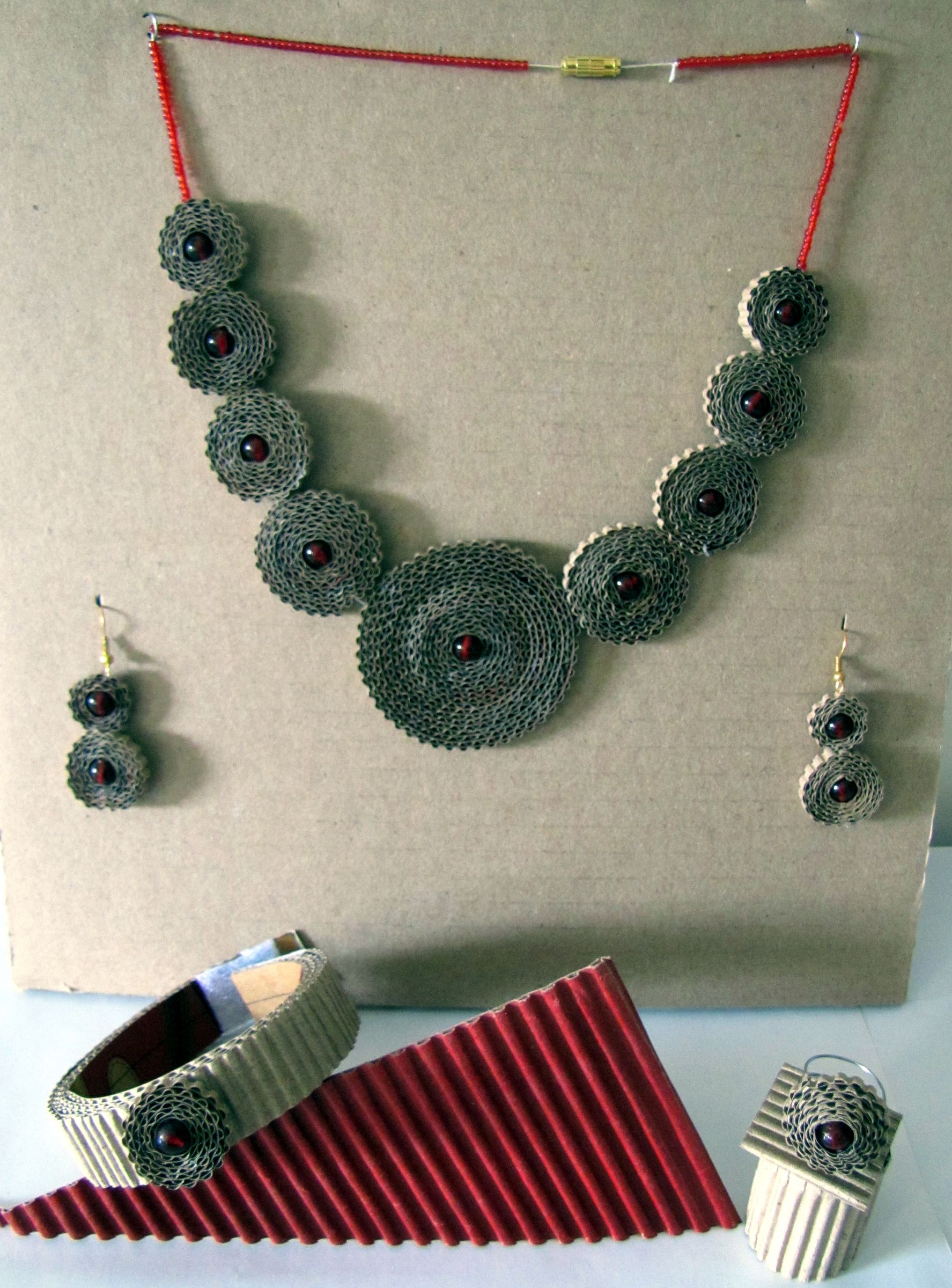 Cardboard Jewelry - a Full Set : 7 Steps (with Pictures) - Instructables