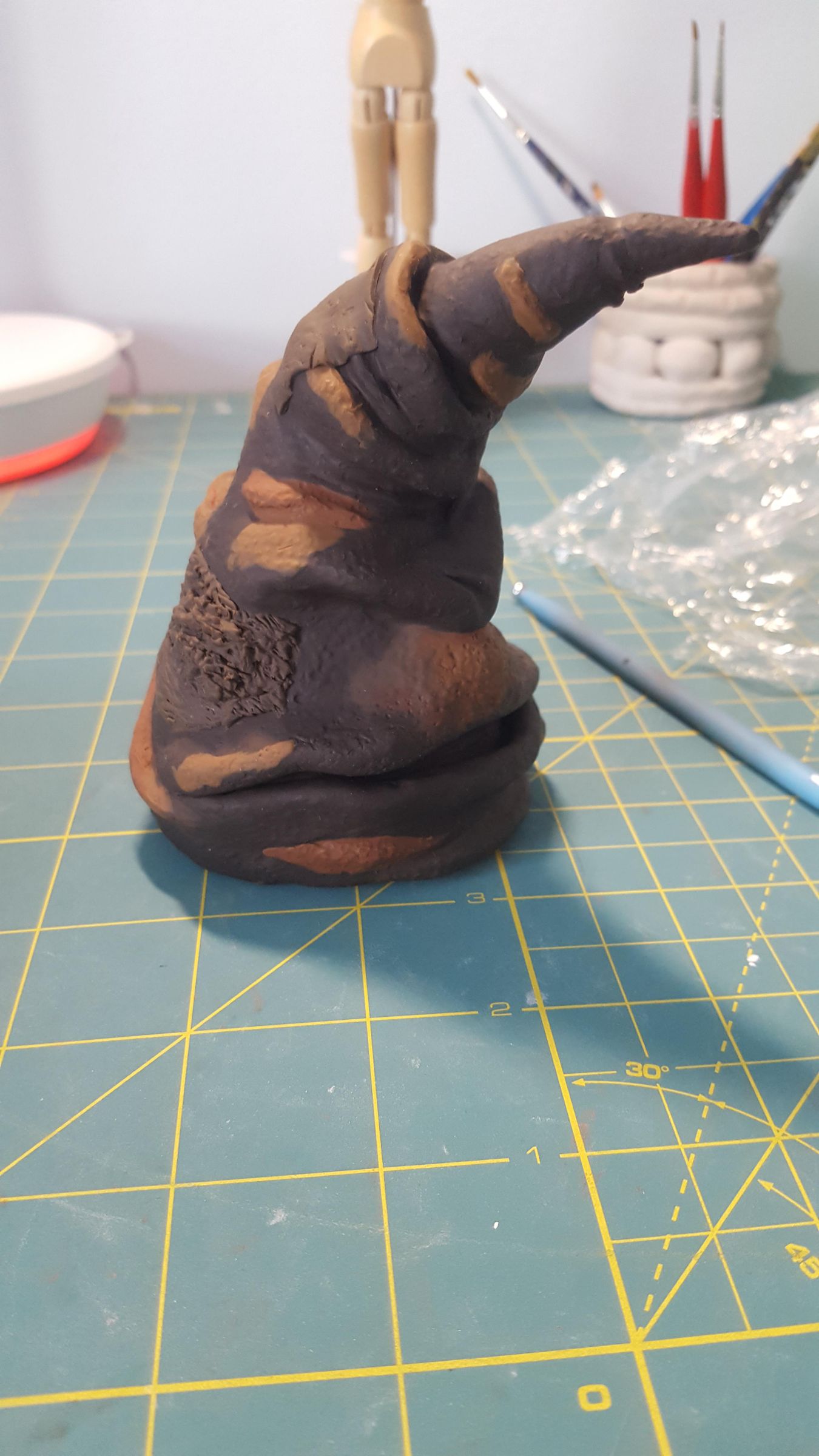 Clay Sorting Hat Pencil Holder on Stool (Harry Potter) : 18 Steps (with ...