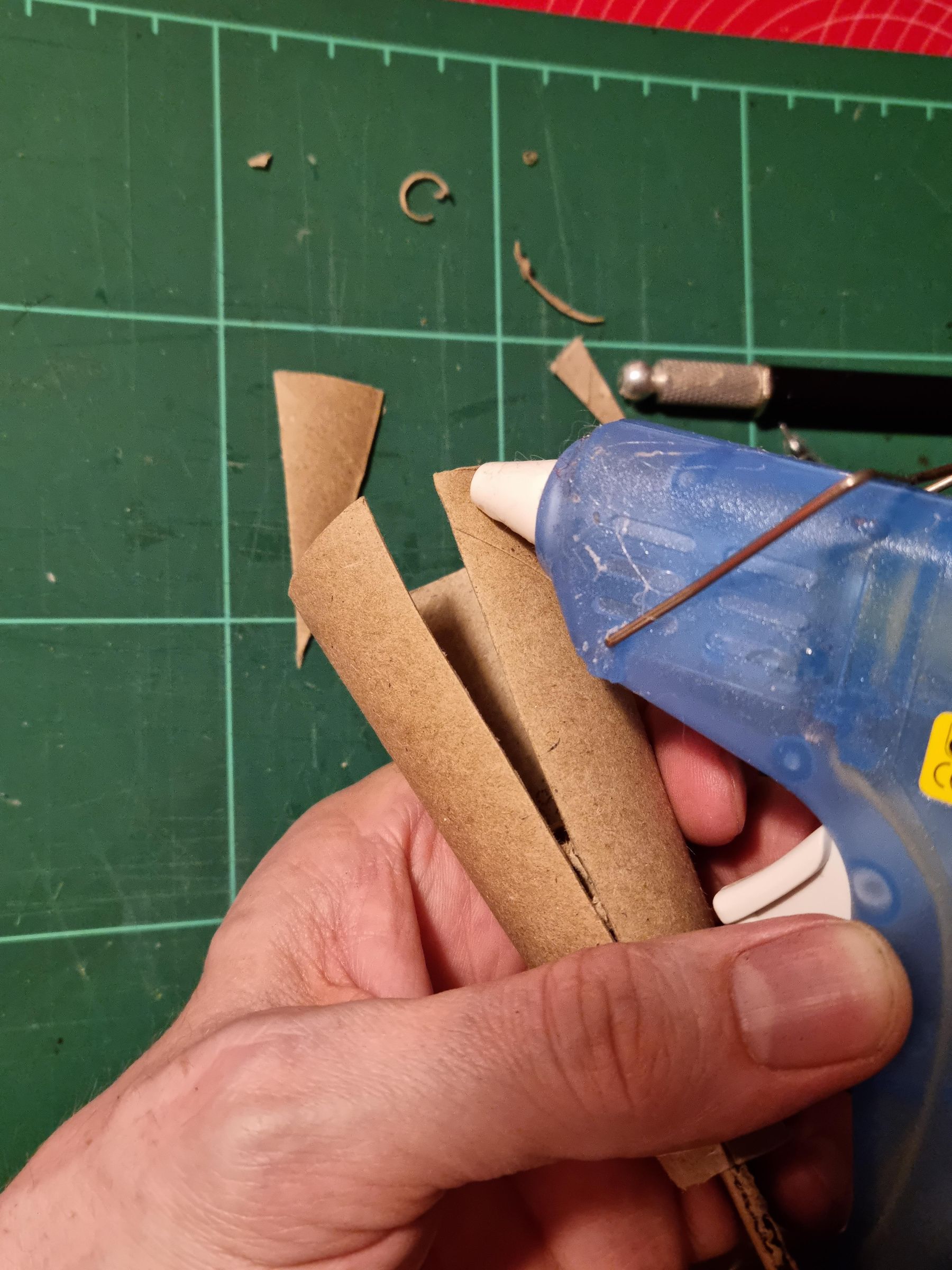 Easy Revolvers From Cardboard : 5 Steps - Instructables