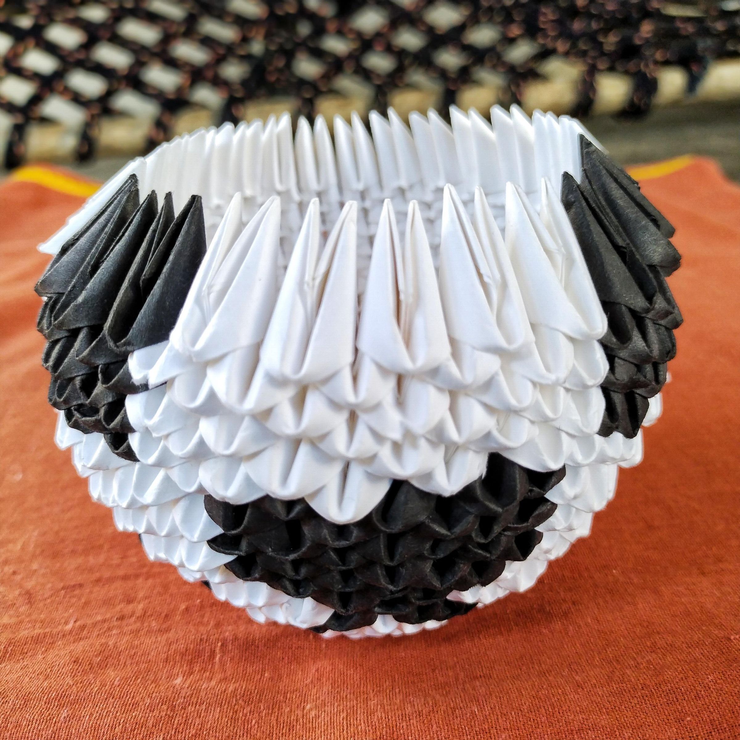 MODULAR ORIGAMI 3D PANDA : 17 Steps (with Pictures) - Instructables