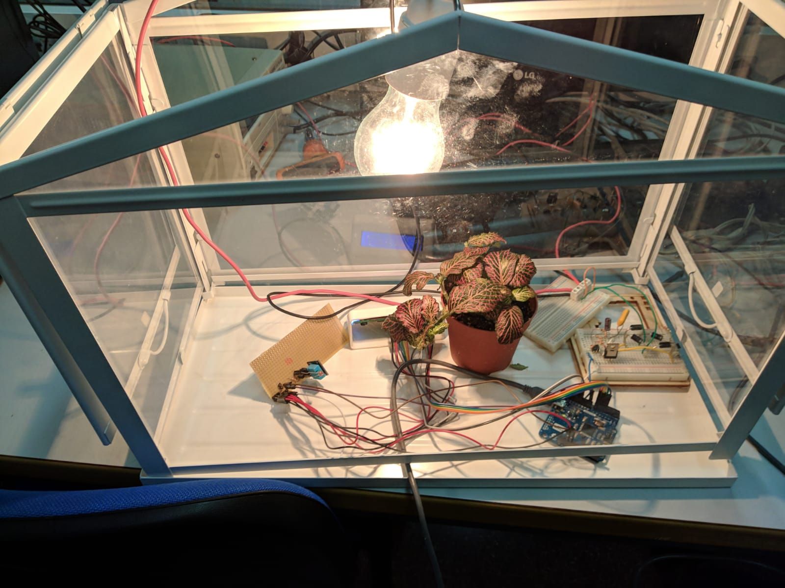 Smart-Greenhouse : 9 Steps - Instructables