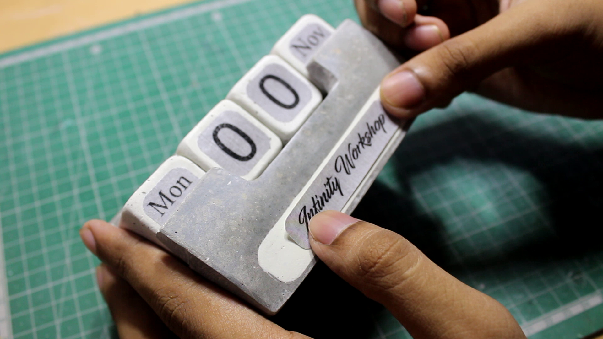 Concrete Calendar With Dedicated Phone Stand : 8 Steps (with Pictures ...