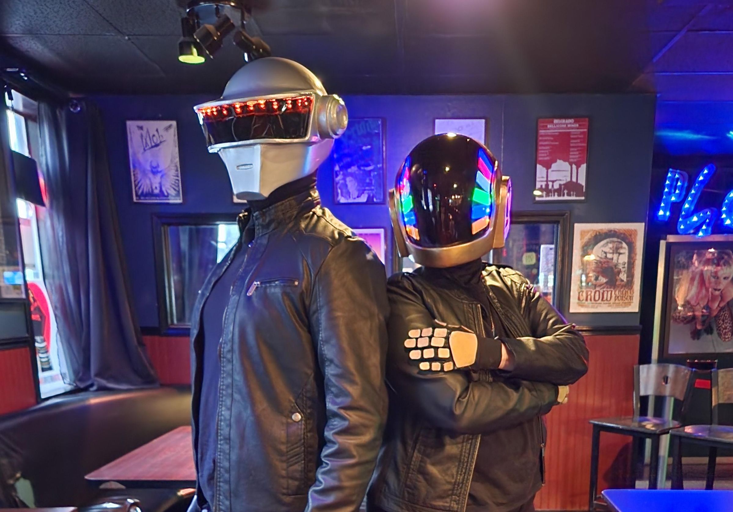 Daft Punk Costume : 9 Steps (with Pictures) - Instructables