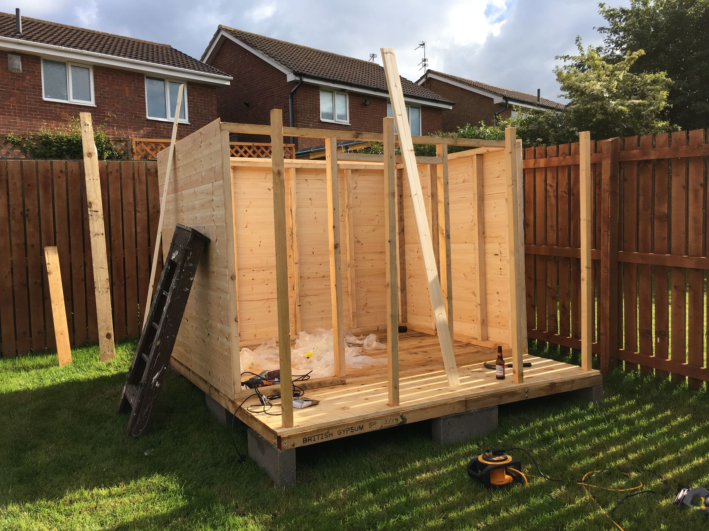 Custom Solar Powered Playhouse With Built in DIY Powerwall! : 7 Steps ...