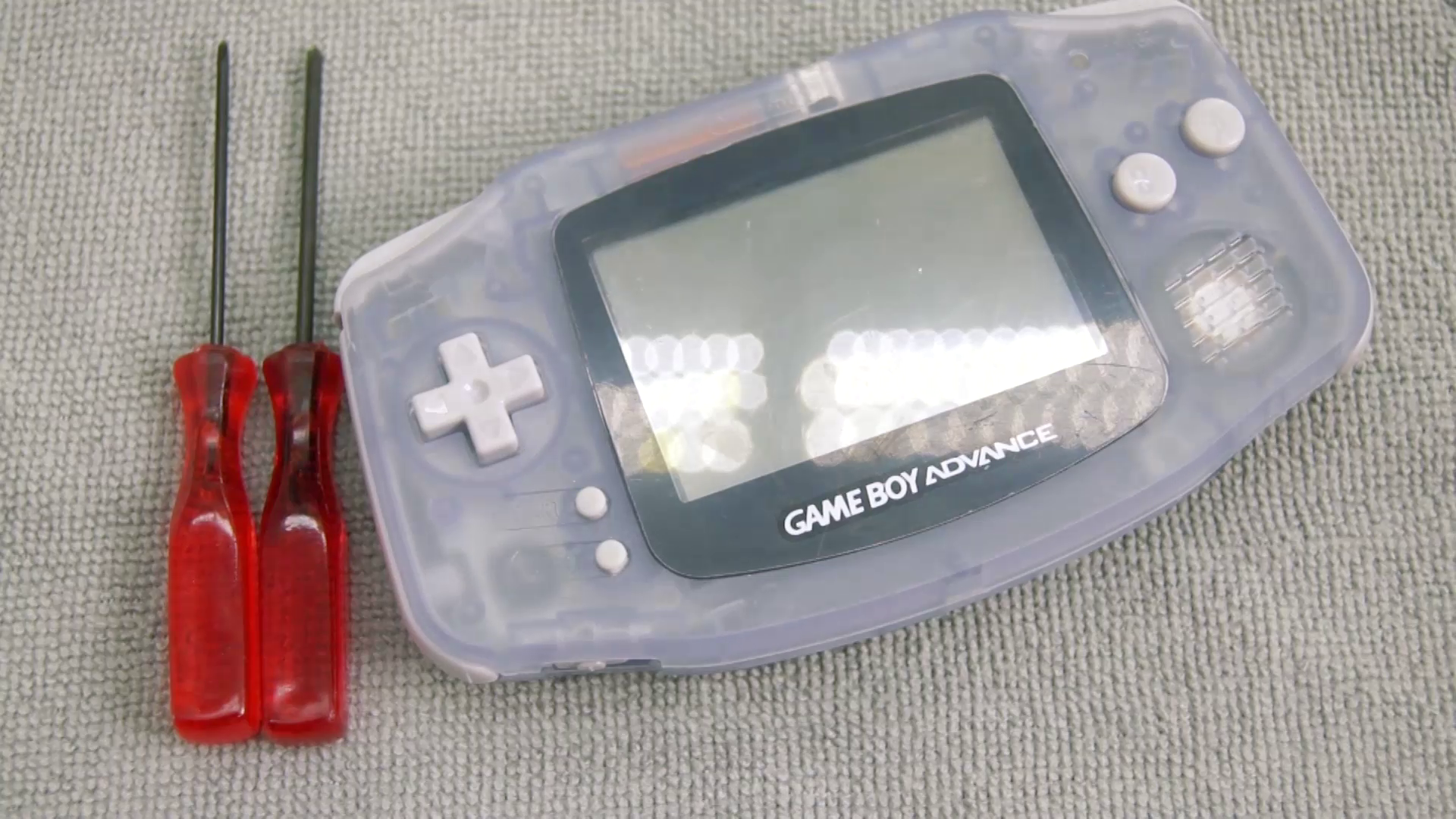 Custom Mewtwo & Mew Game Boy Advance (Spray Paint Mod) : 9 Steps (with ...