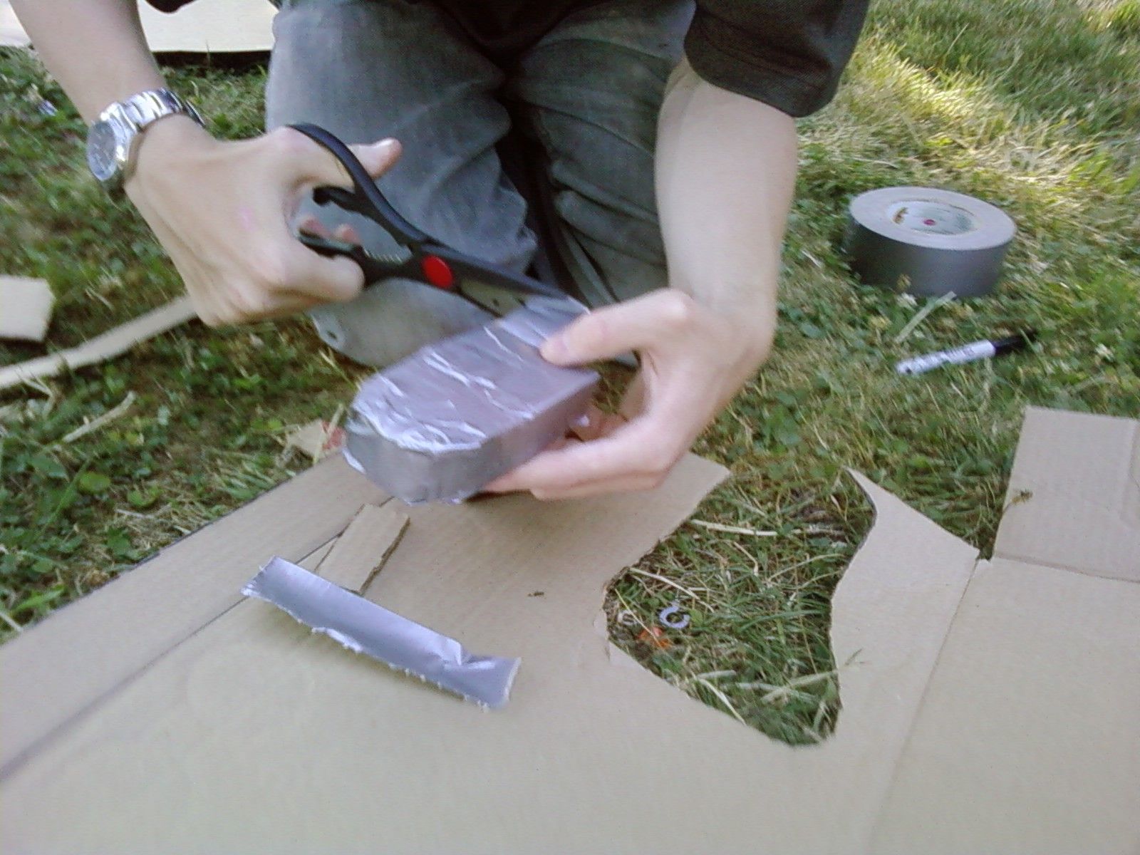 Cardboard Cell Phone Case. : 9 Steps - Instructables