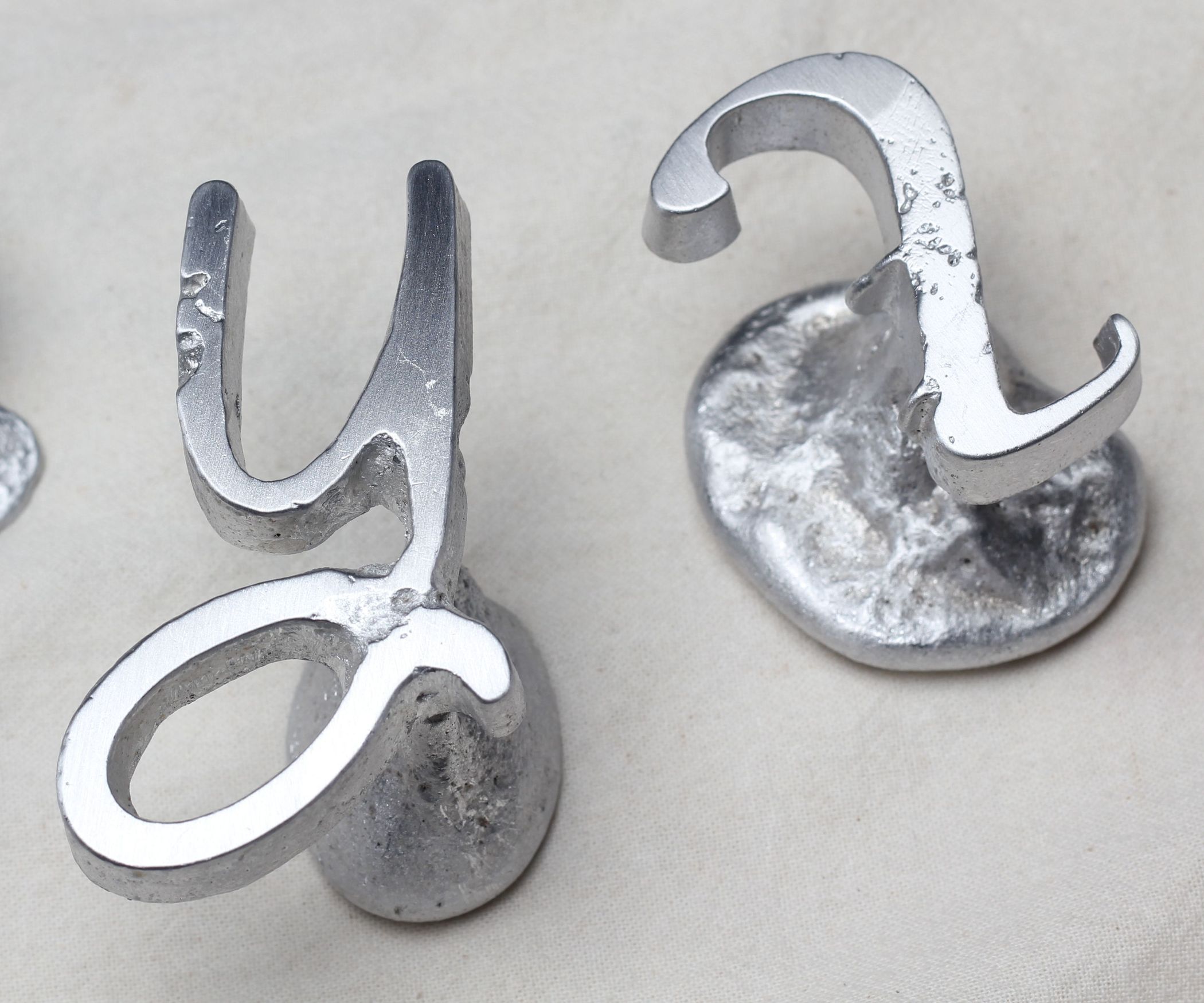 Cast Metal Wall Hangers : 14 Steps (with Pictures) - Instructables