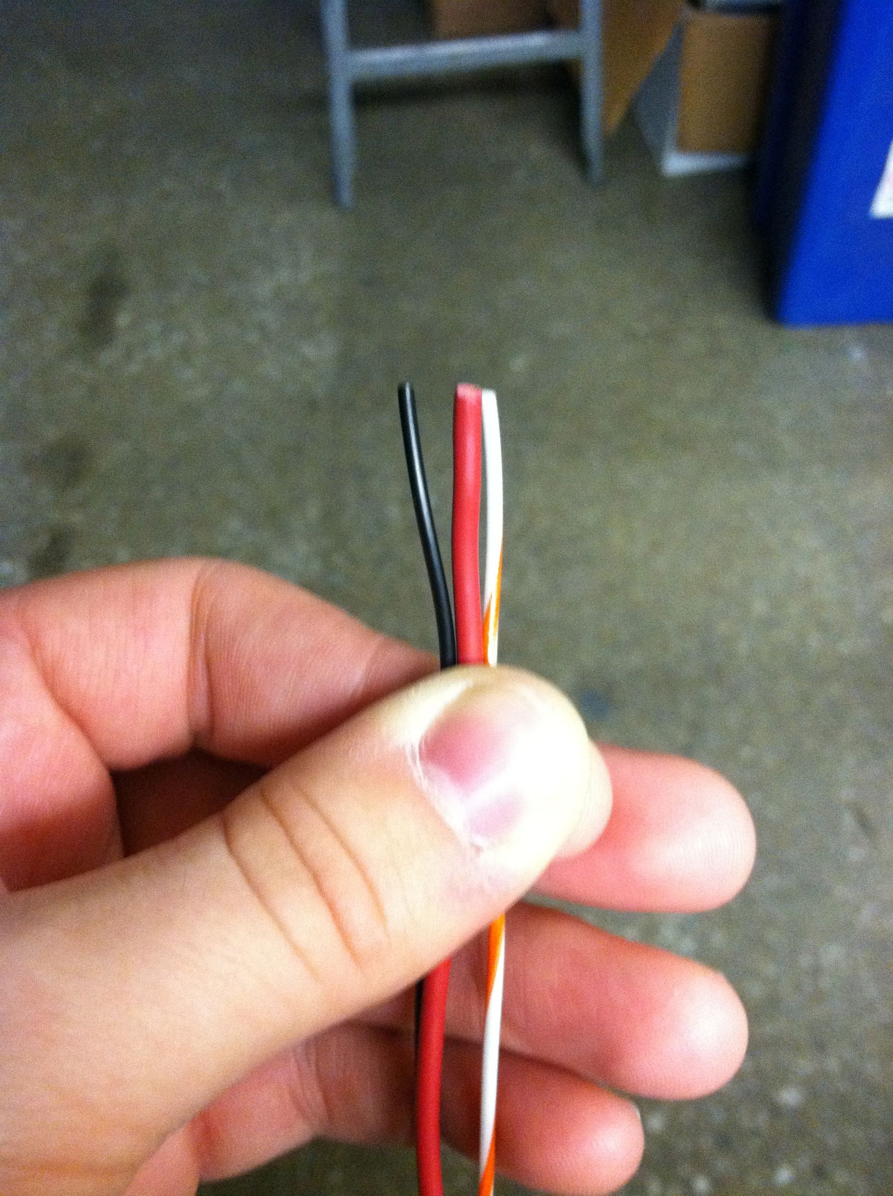 Reduce Clutter by Twisting Wires : 5 Steps (with Pictures) - Instructables