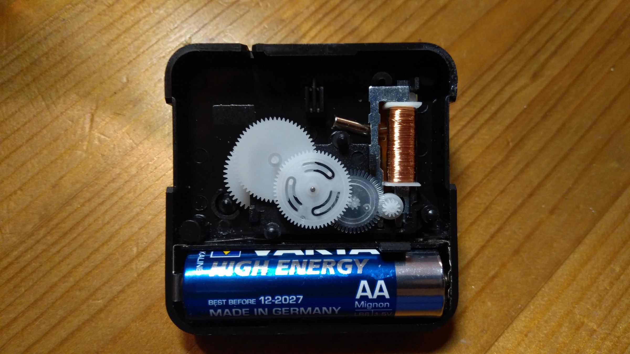 How to Fix a Clock That Loses Time : 3 Steps (with Pictures ...