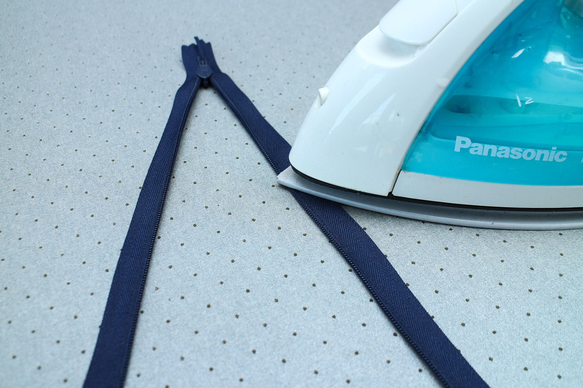 Sewing Zippers and Buttons : 11 Steps - Instructables