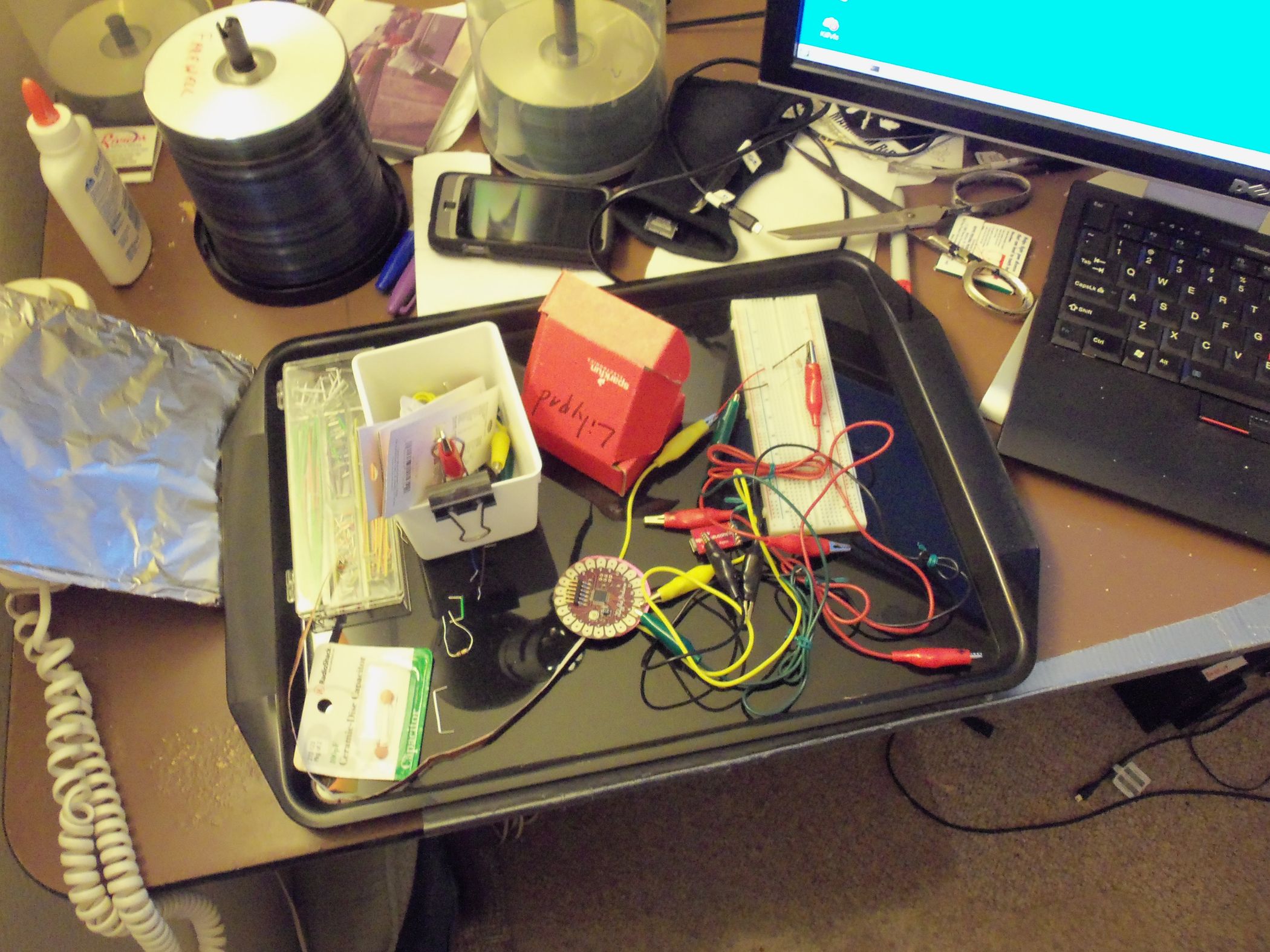 Managing Limited Desktop Space and Multiple Projects : 5 Steps (with ...