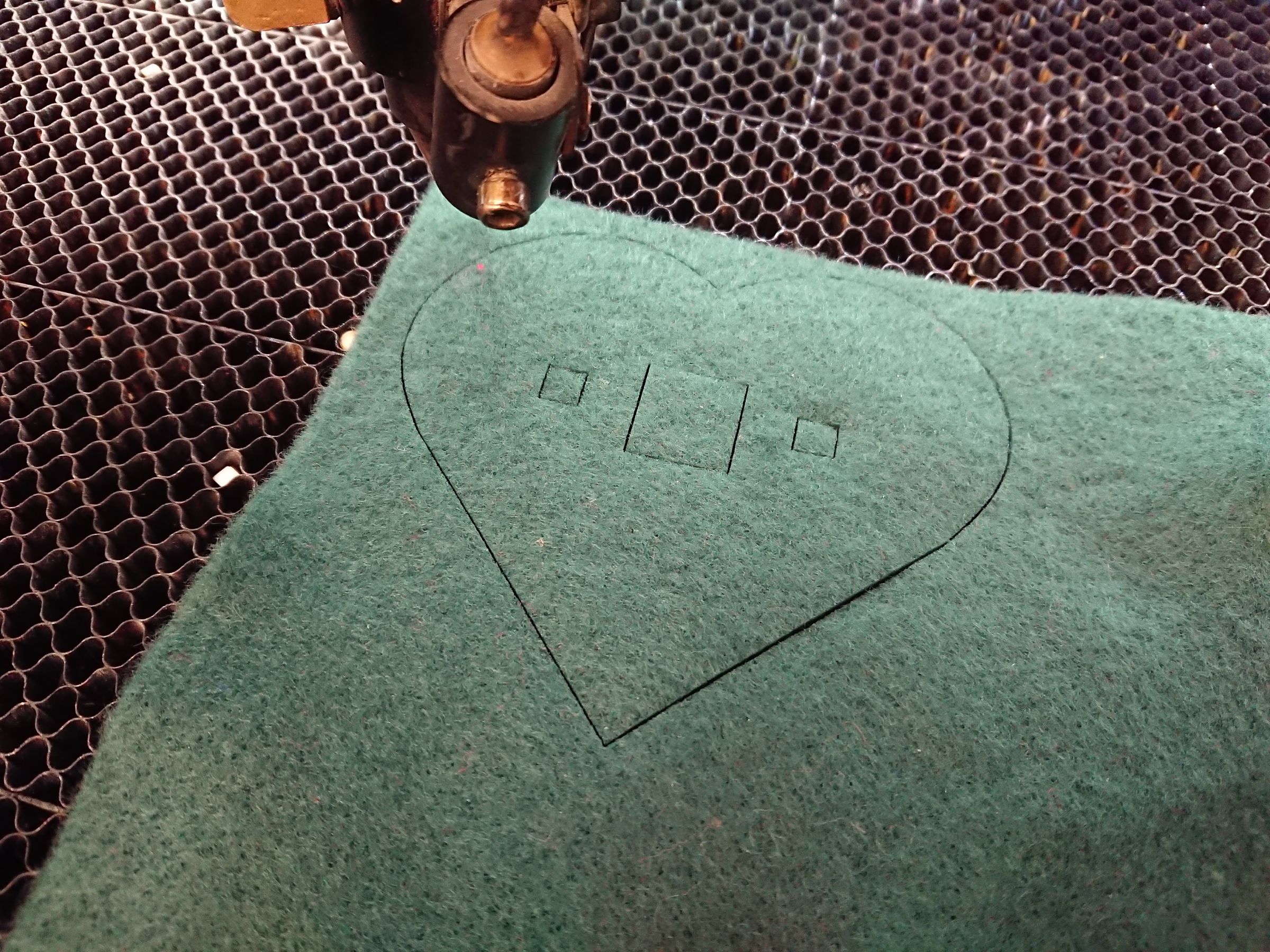 Felt Micro:bit Name Badge - Craft + Coding! : 6 Steps (with Pictures ...