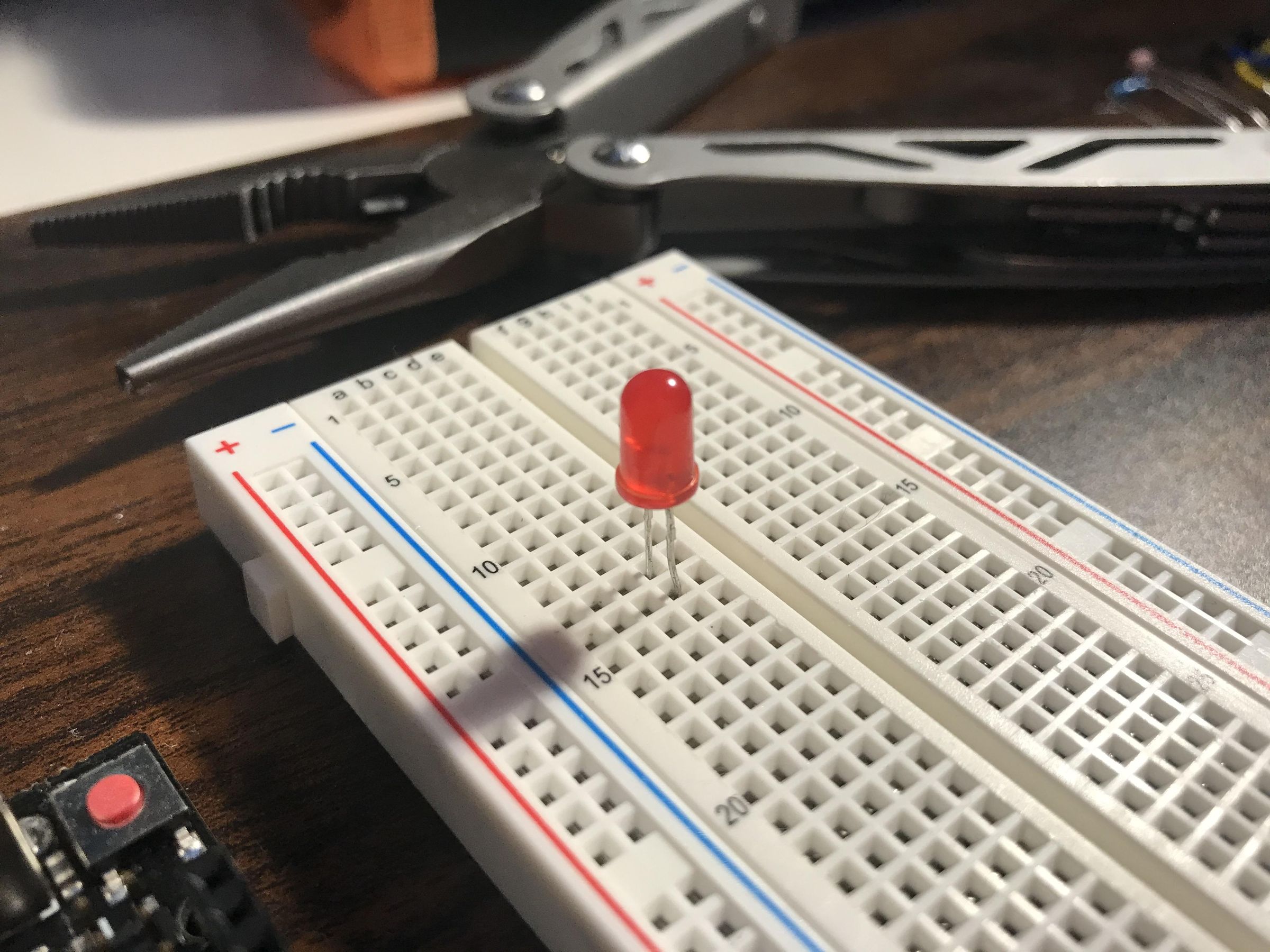 How to Use a Photoresistor to Light an LED With Aurduino : 12 Steps ...