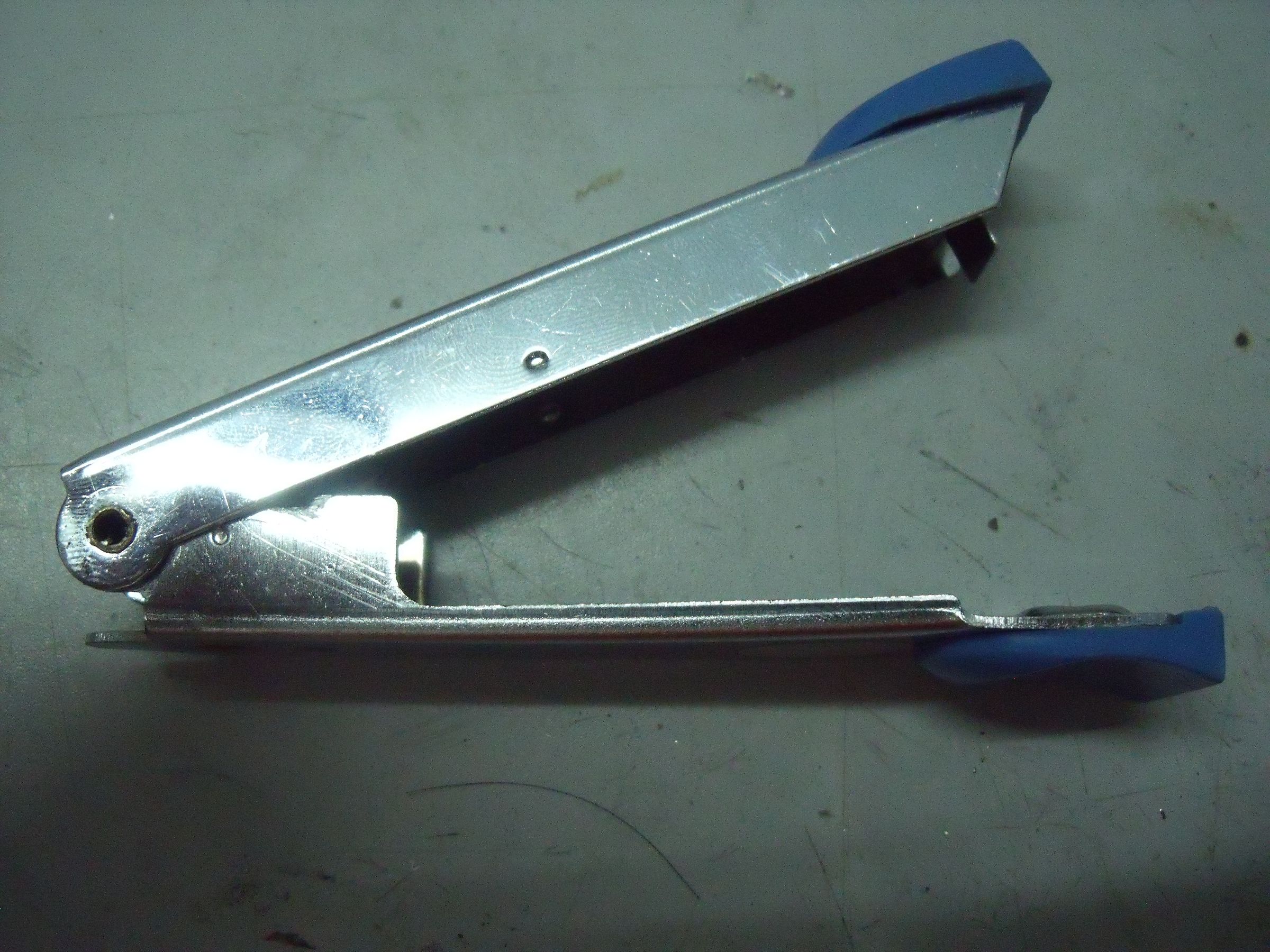 DIY Vertical Stapler : 4 Steps - Instructables