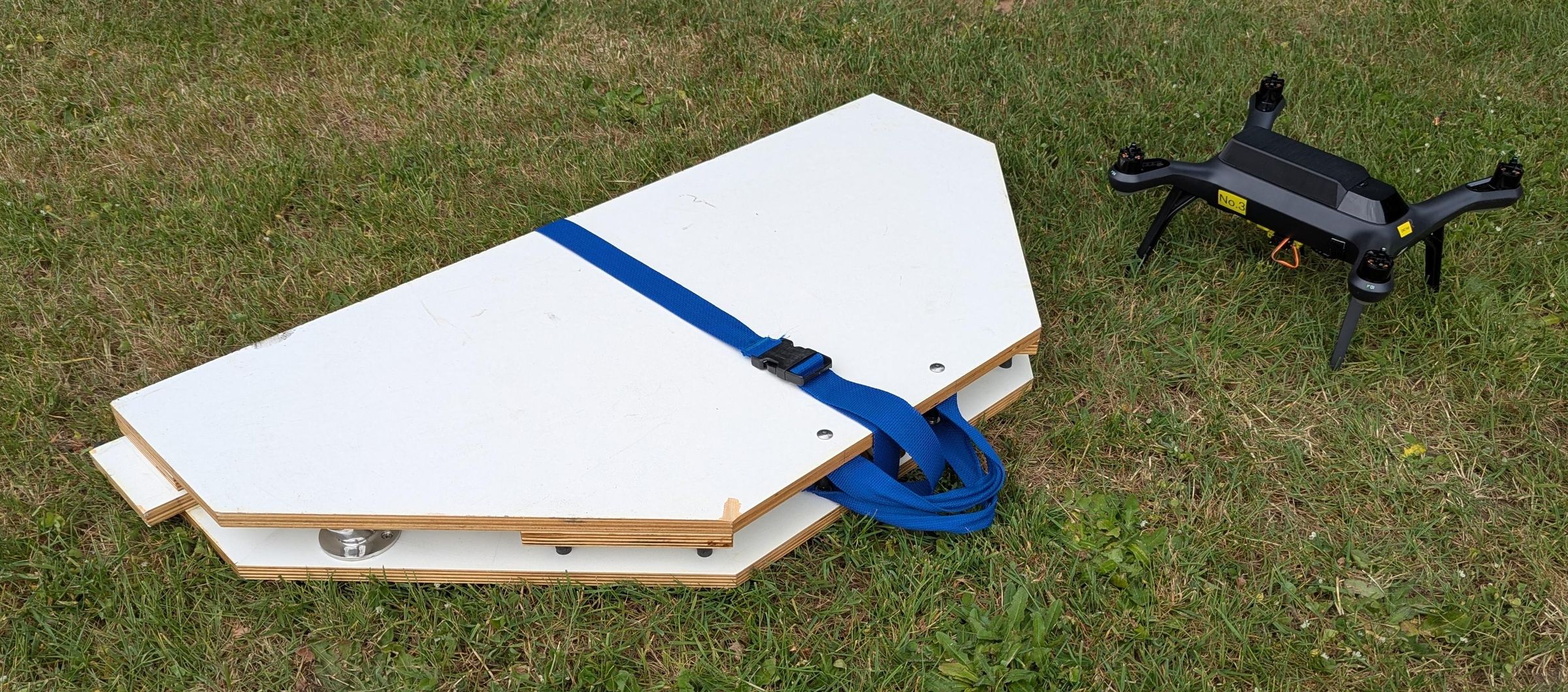 Quadcopter Landing Pad With Telescoping Legs for Uneven Ground : 16 ...