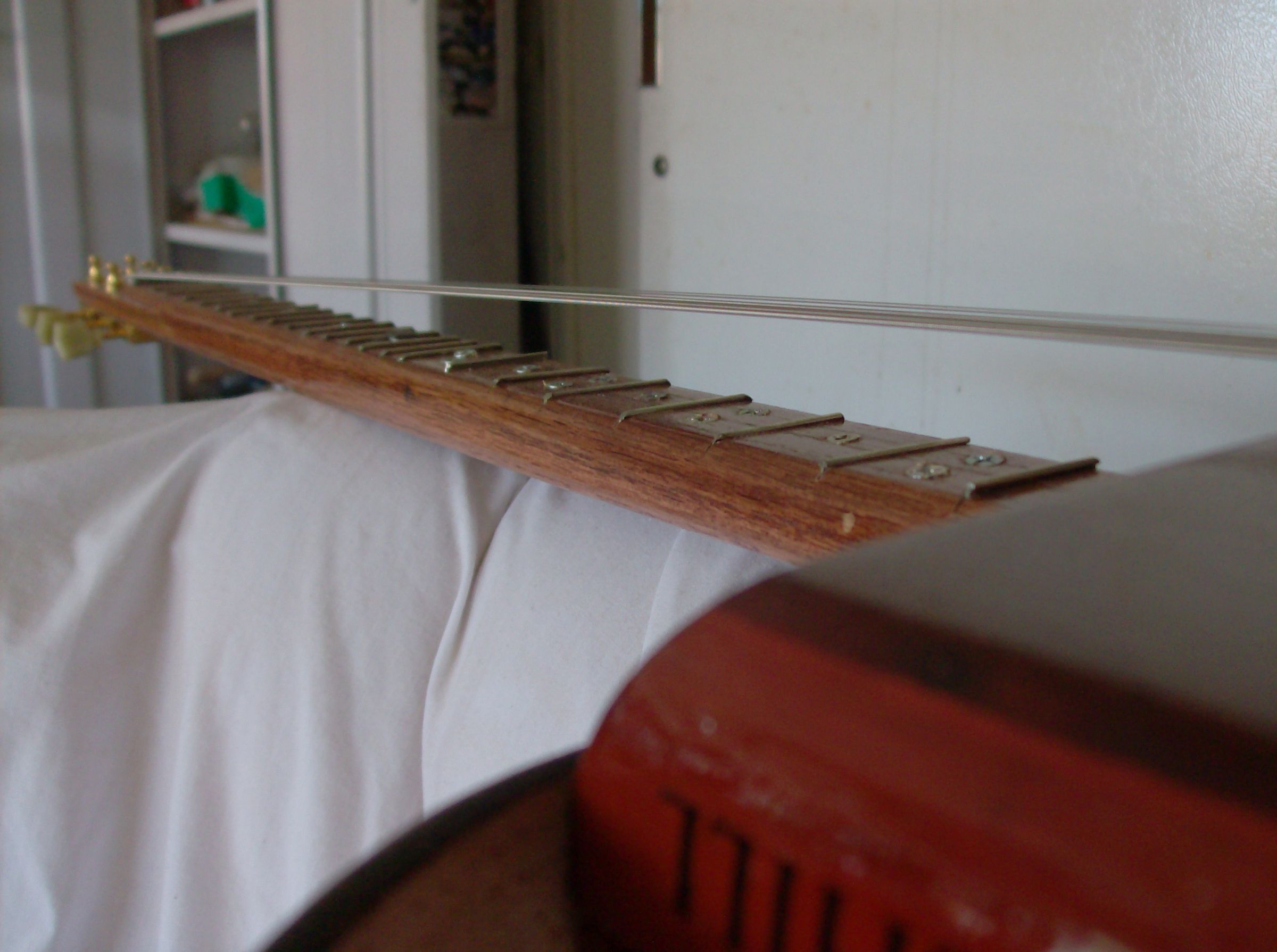 Frog Thumper Cigar Box Guitar - Instructables