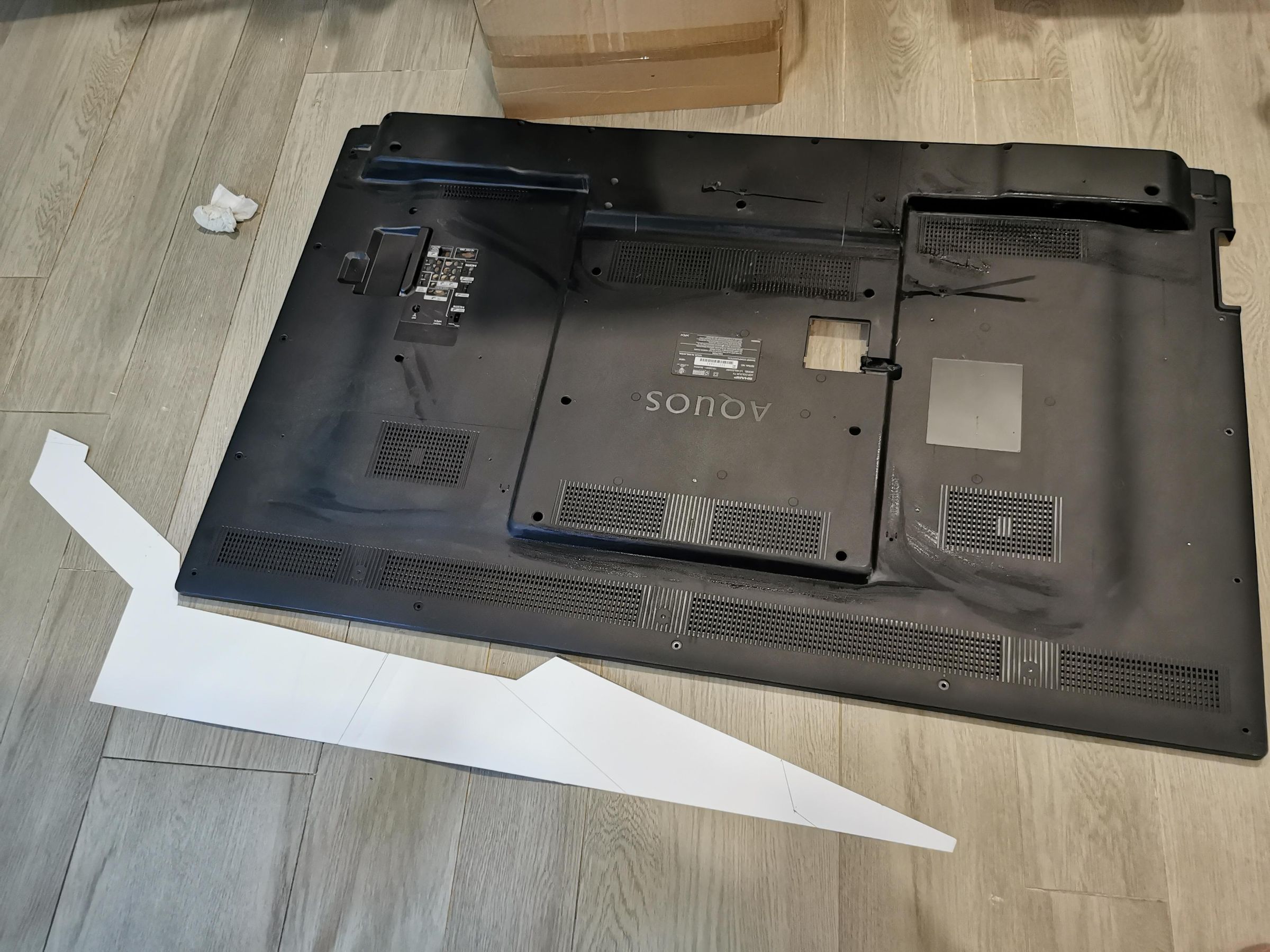 Upcycling a TV to HUGE Super Star Destroyer : 10 Steps (with Pictures ...