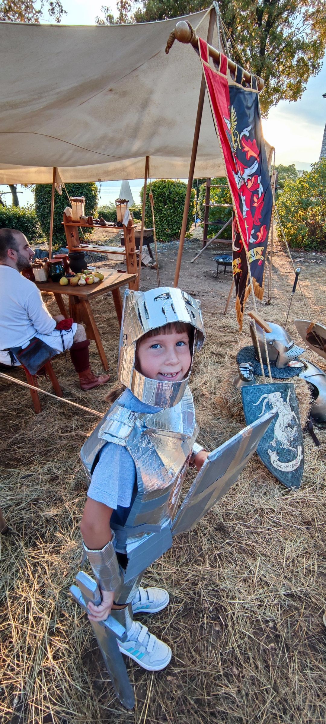 Cardboard Knight Costume : 4 Steps (with Pictures) - Instructables