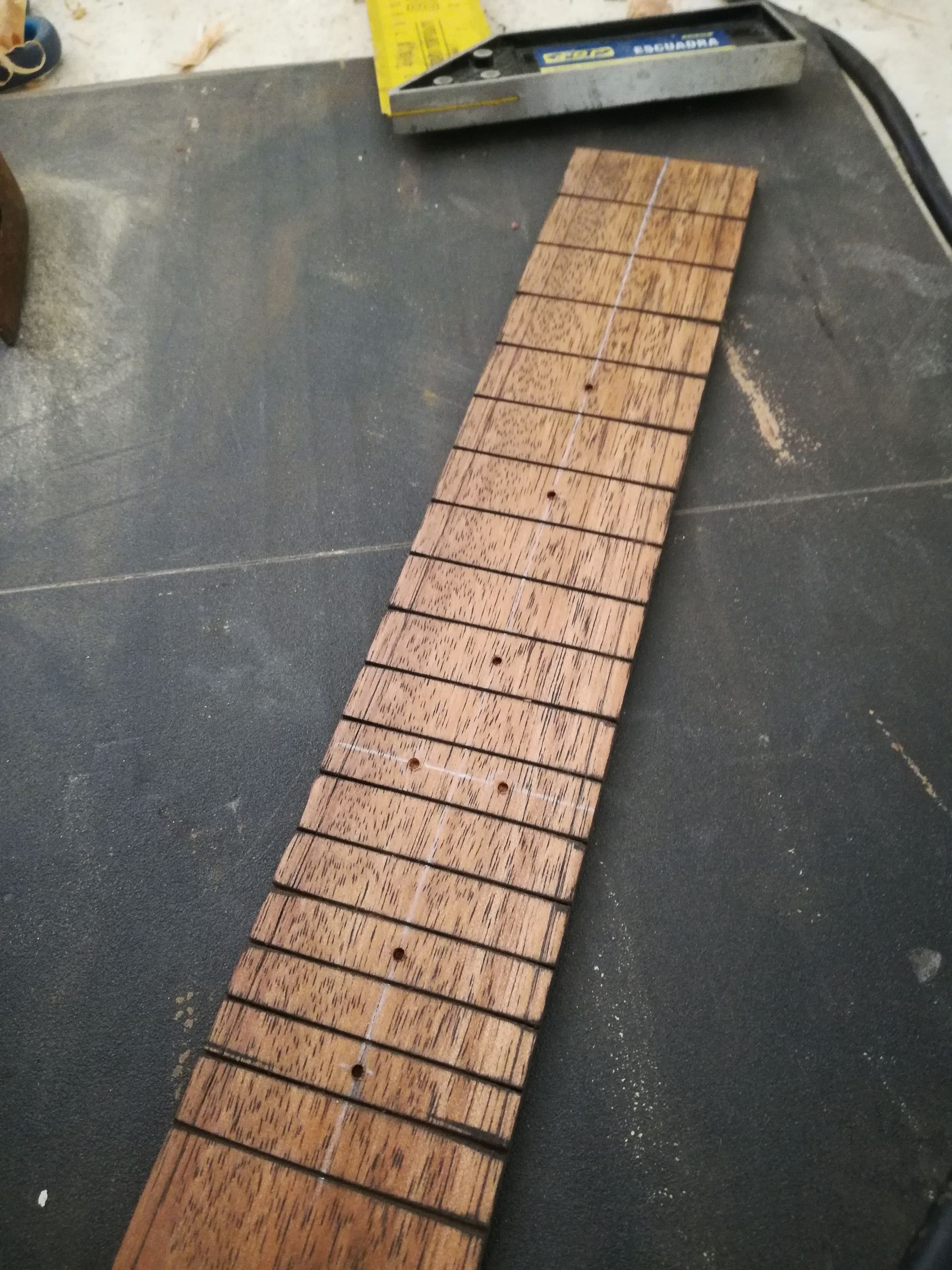 Tenor Ukelele : 30 Steps (with Pictures) - Instructables