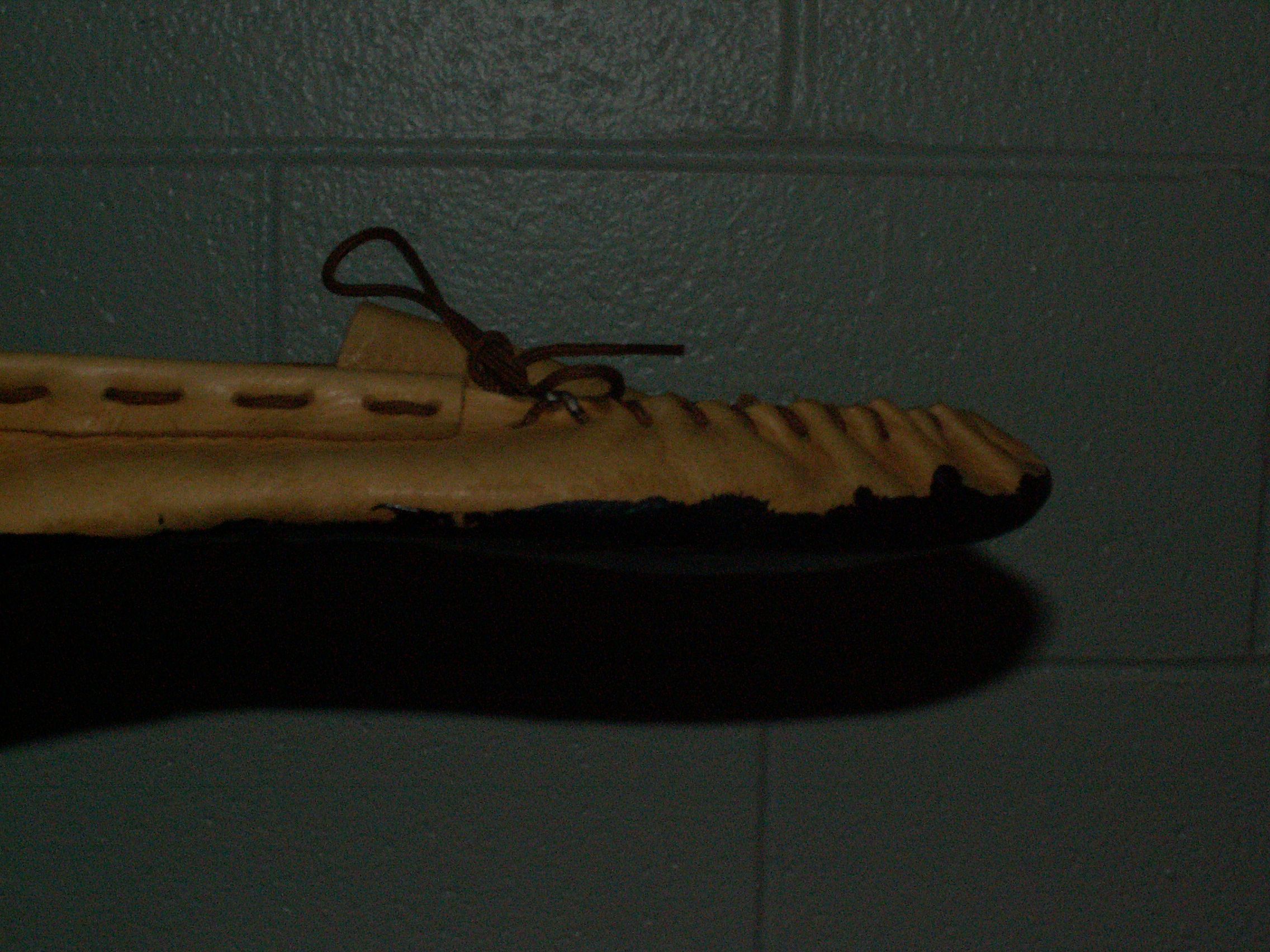 How to Rubberize Moccasin Soles : 8 Steps - Instructables