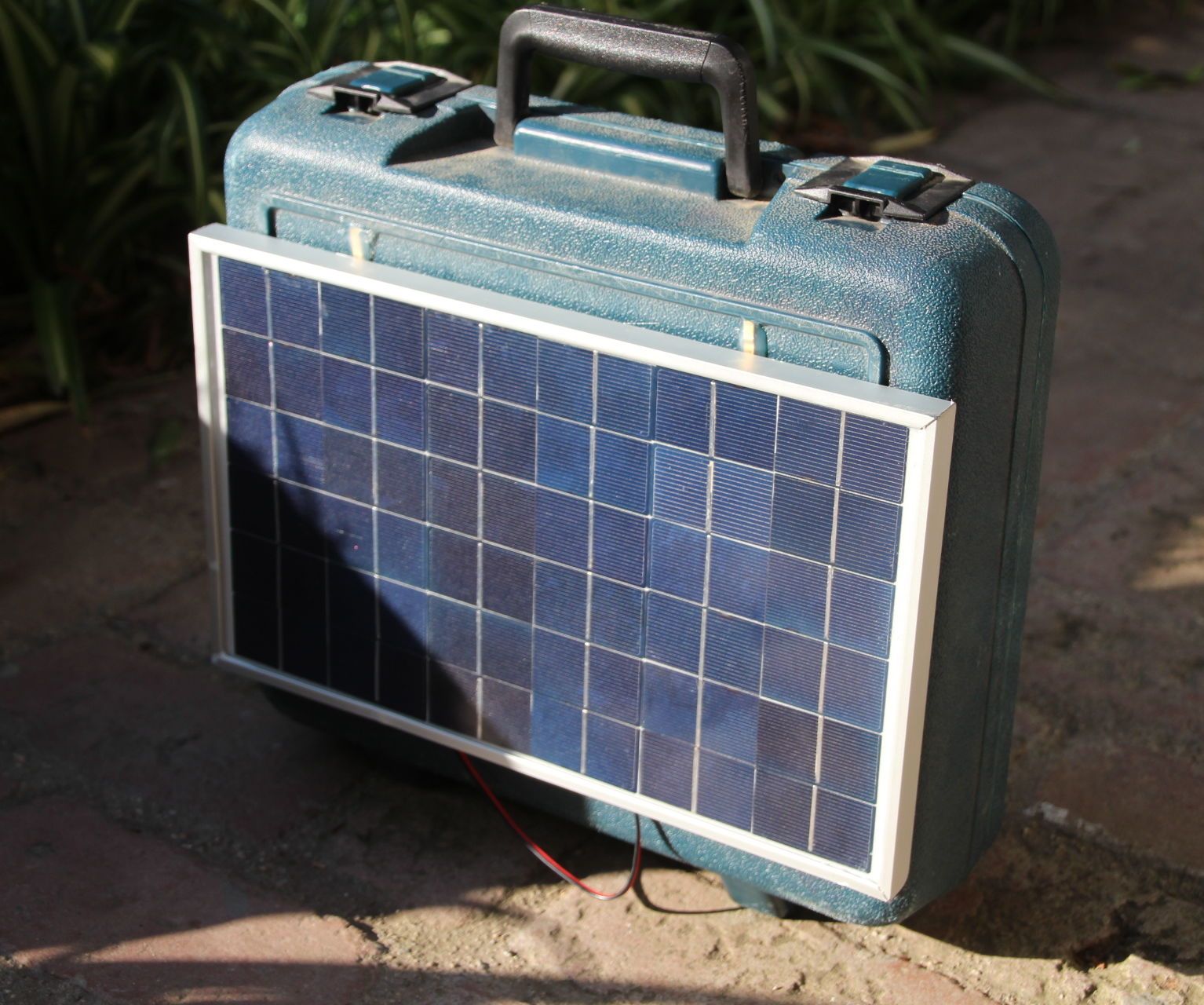 How to Make a Portable Solar Generator : 6 Steps (with Pictures ...