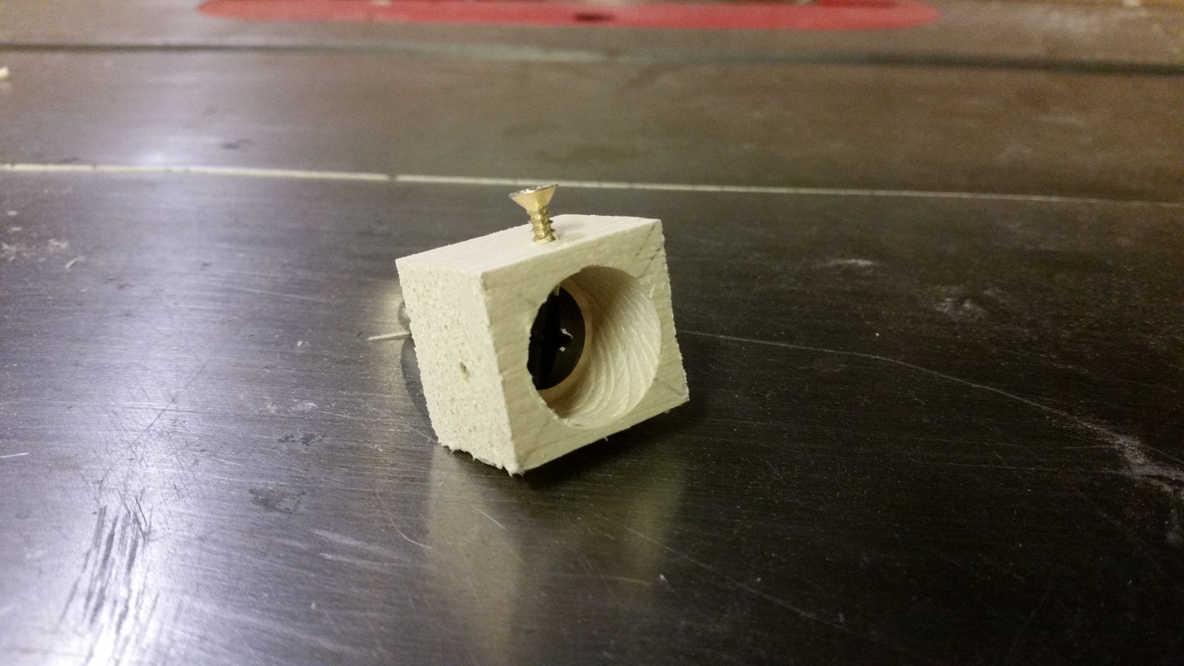 Quick, Cheap, and Easy Benchdogs : 5 Steps (with Pictures) - Instructables