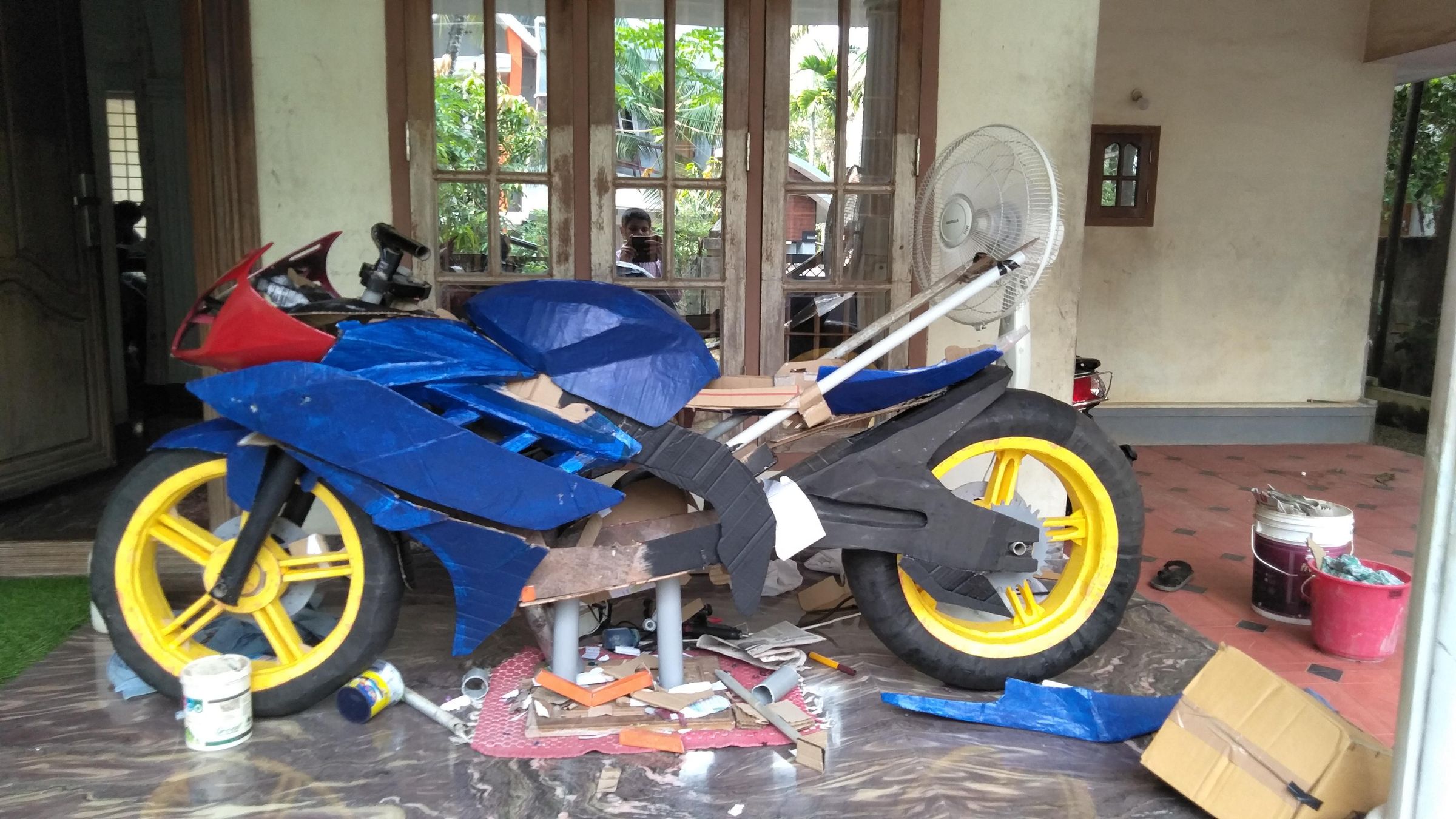 Yamaha R15 Bike Lifesize Model Made Entirely Out of Cardboard : 5 Steps ...