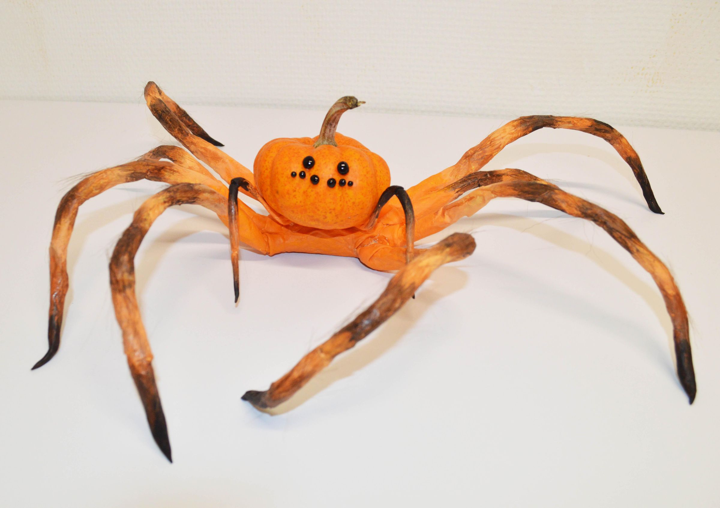 Spider Pumpkin - Jack O' Lantern : 16 Steps (with Pictures) - Instructables