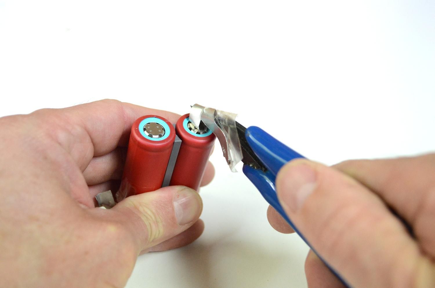 How to Get Free 18650 Batteries : 8 Steps (with Pictures) - Instructables
