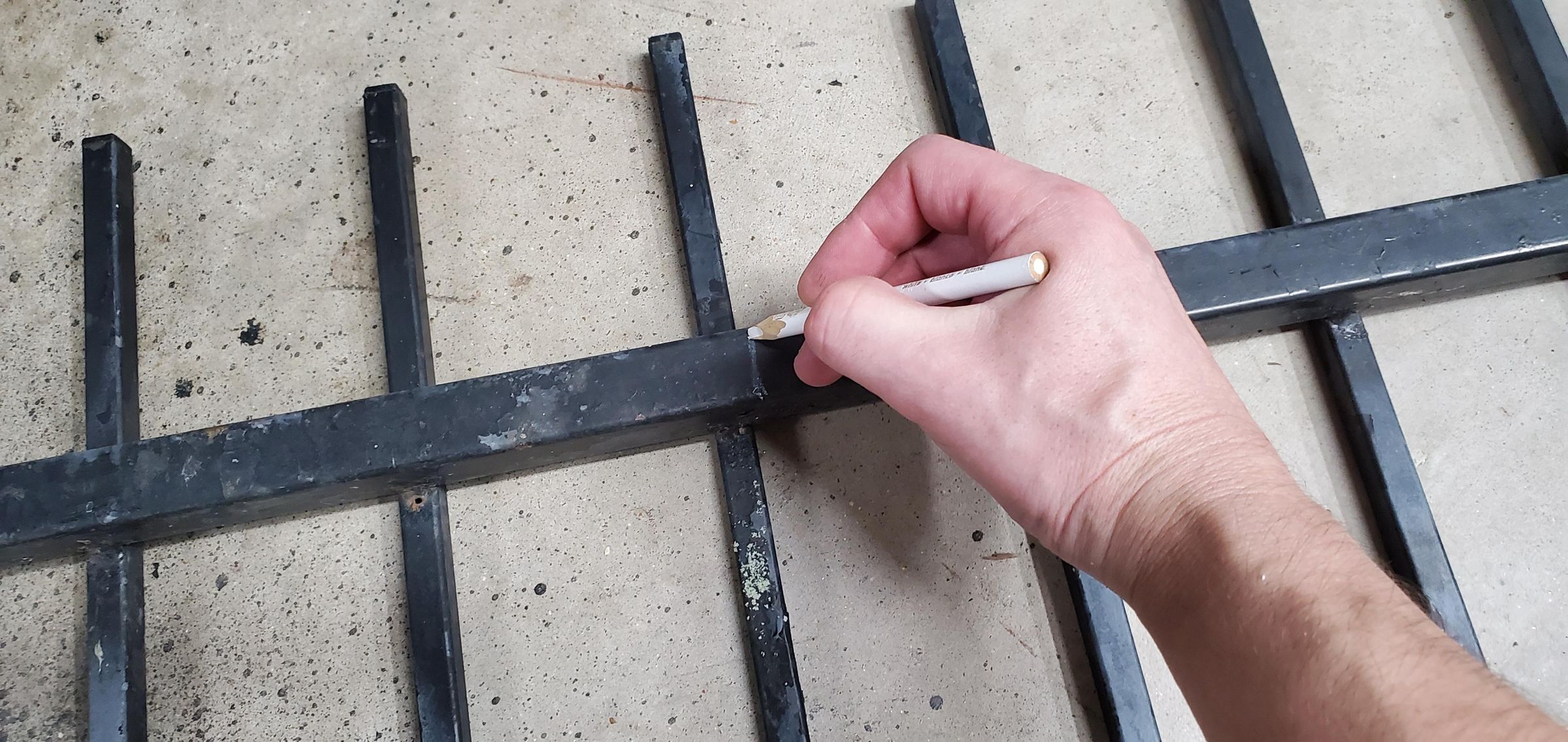 Skeleton in a Hanging Cage From Scrap Metal - Yard Decoration : 11 ...