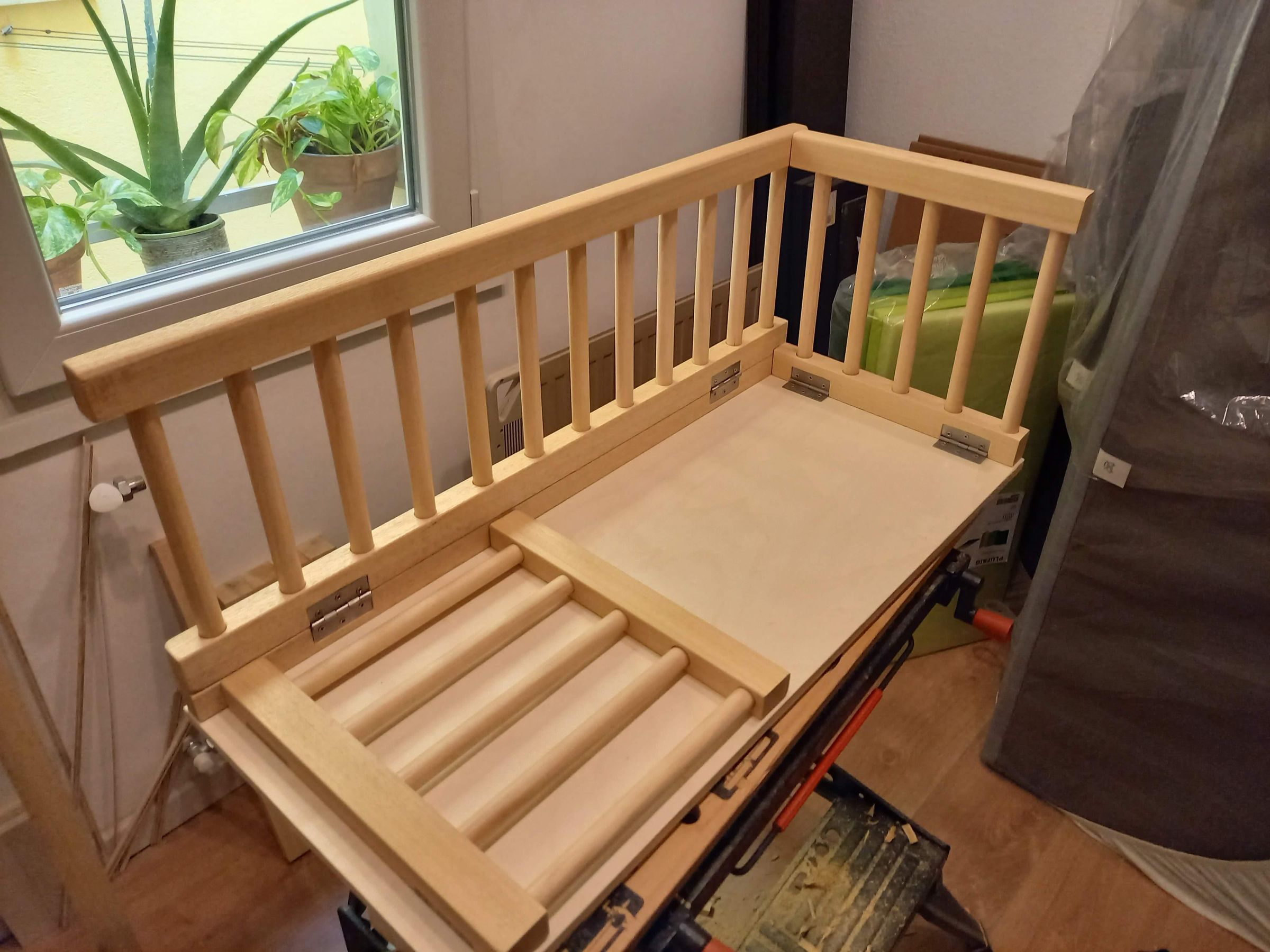 Foldable & Compact Co-Sleeper : 6 Steps (with Pictures) - Instructables
