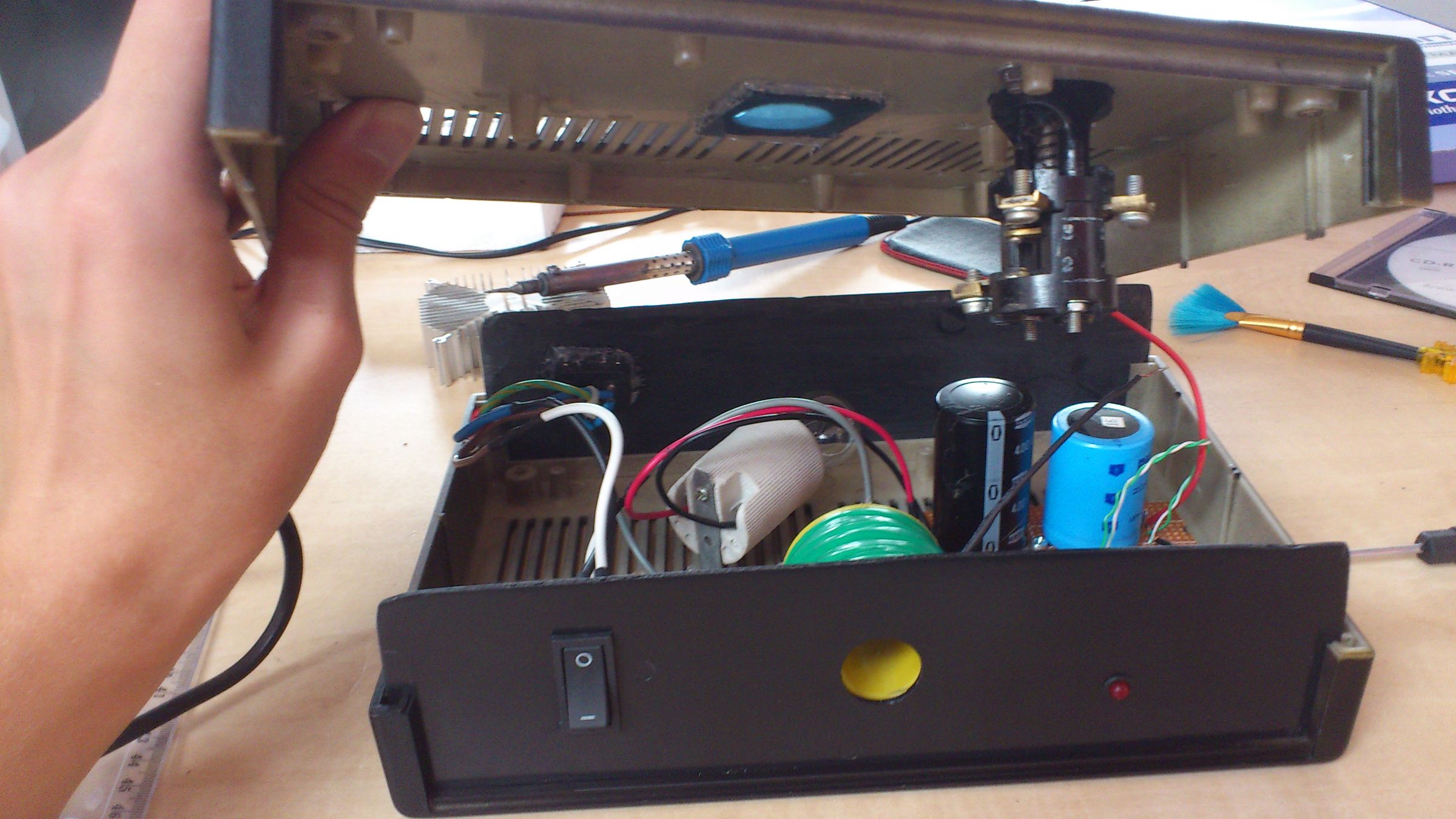 How to Make Your Own Metal Pulse Magnetizer 2 : 9 Steps (with Pictures ...