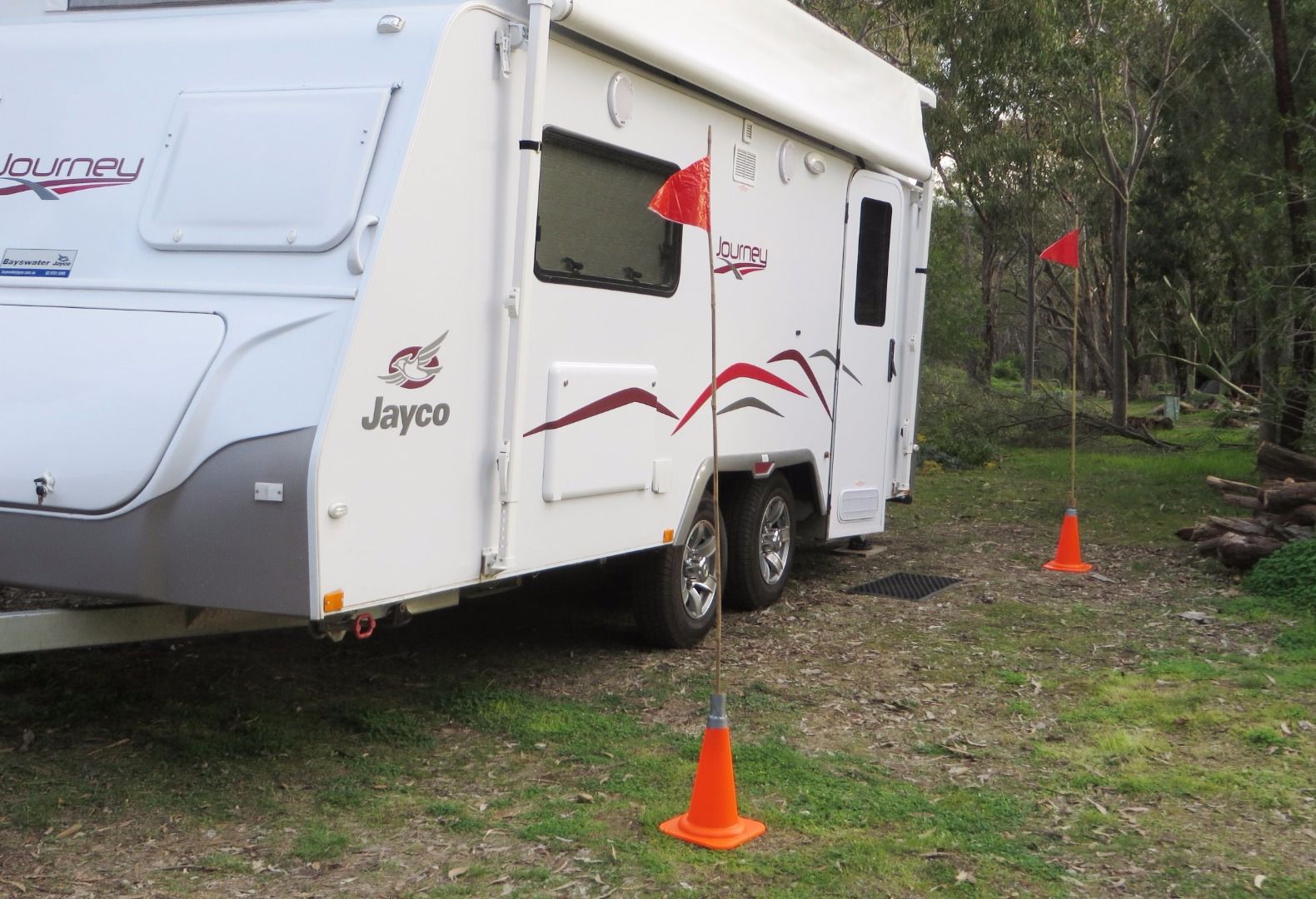 Marker Flags for Reversing Car/Trailer Safely : 6 Steps - Instructables