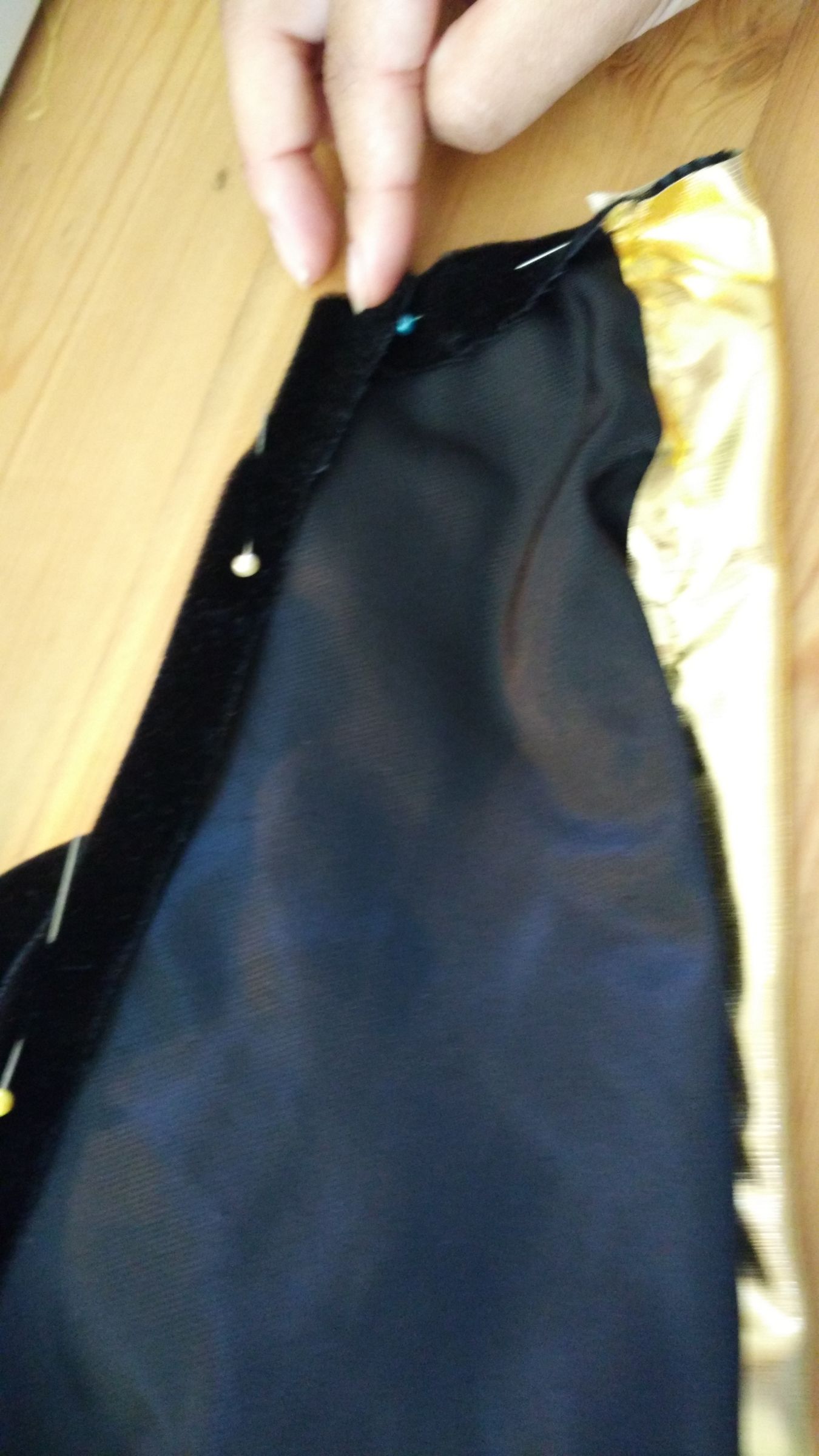 Storm From Xmen Cape : 11 Steps (with Pictures) - Instructables